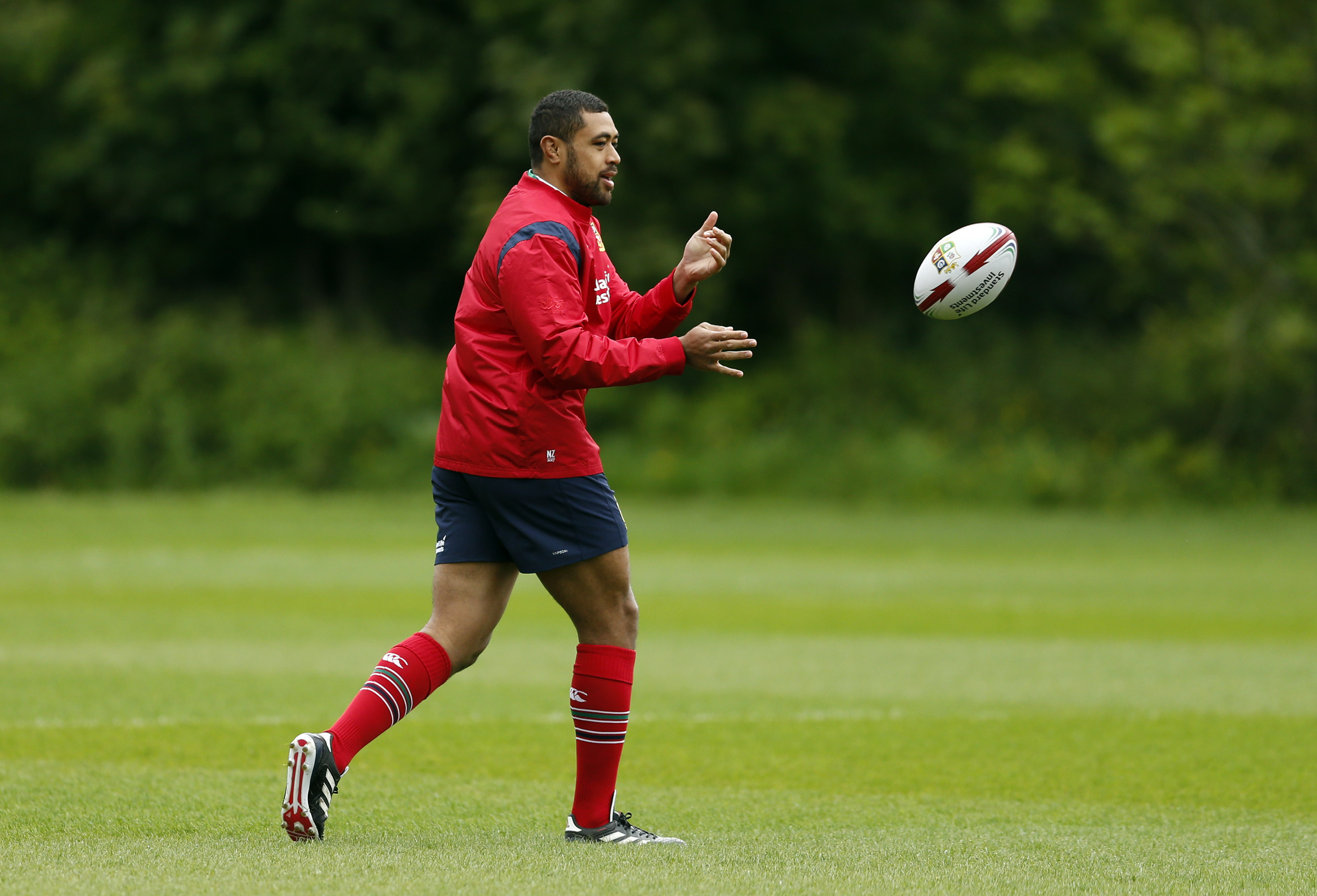 Wales players struggling at Six Nations amid contract row - Faletau ...
