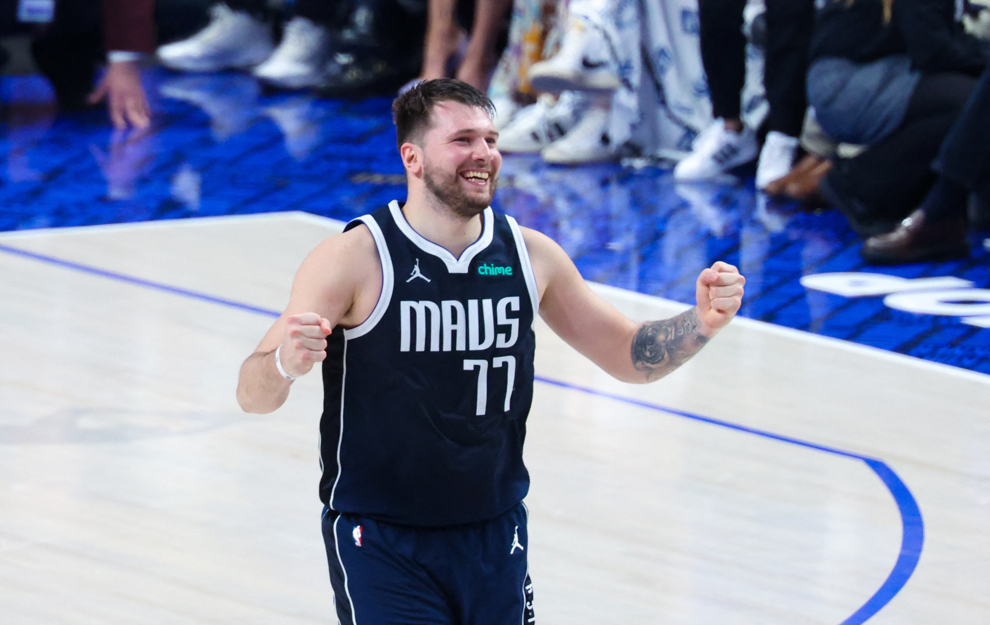 Luka Doncic, Mavs avert sweep with Game 4 blowout | Reuters