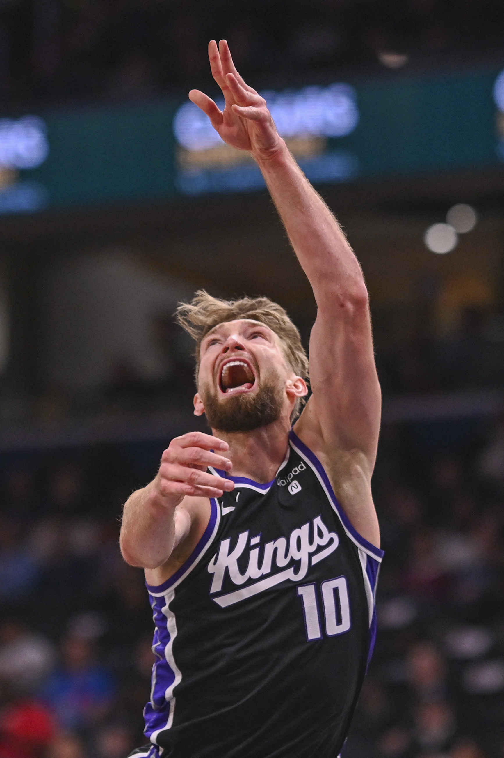 Wizards end 5-game skid by beating Kings | Reuters