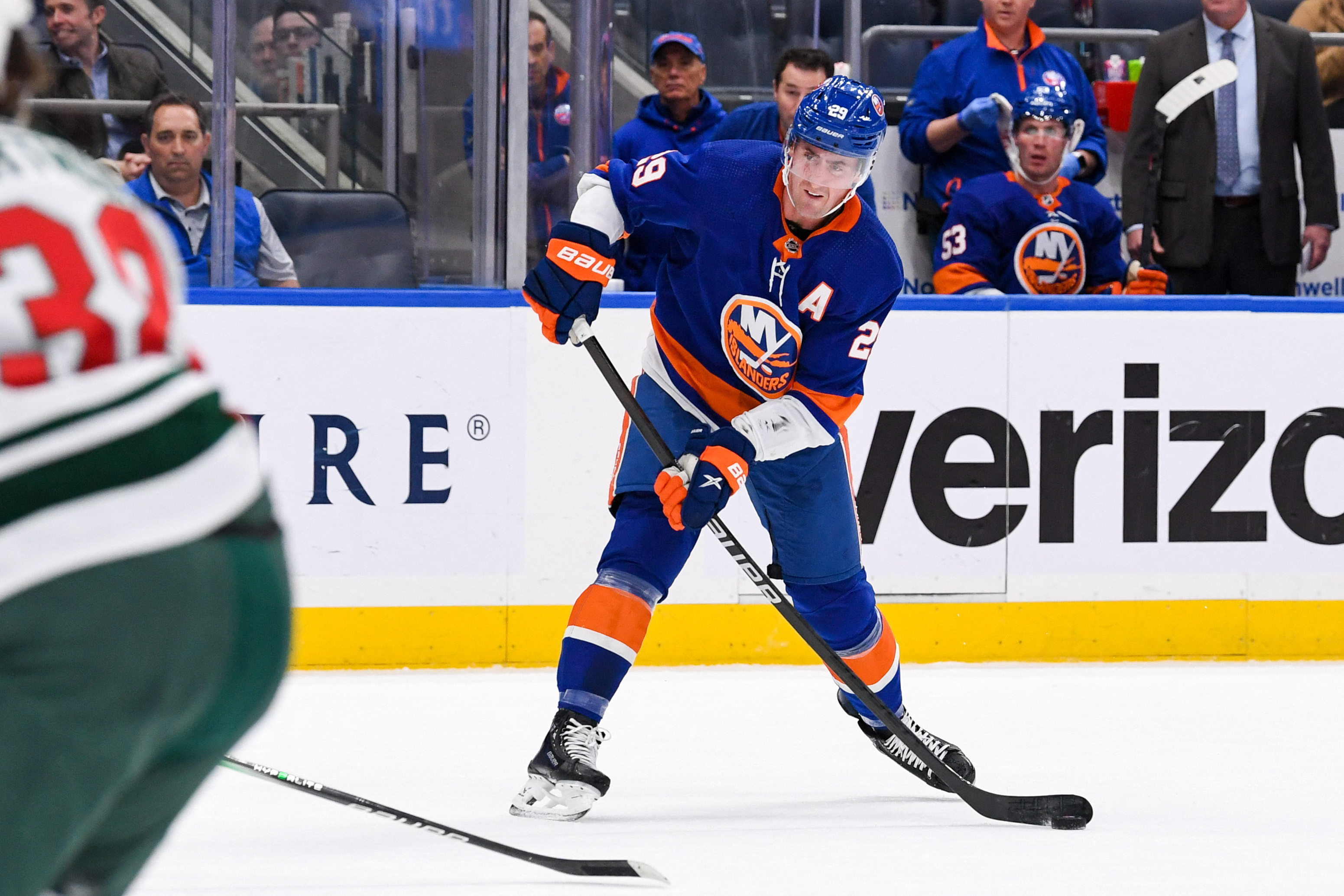 Wild beat Islanders for 2nd straight win | Reuters