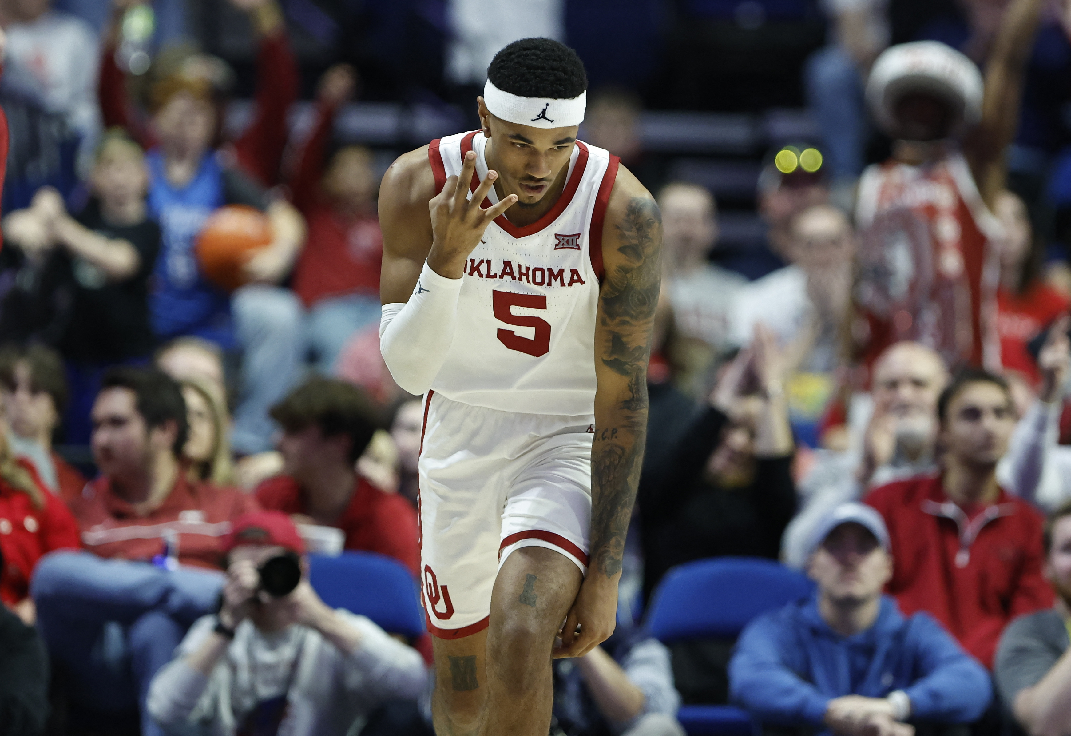 Javian McCollum leads No. 19 Oklahoma past Arkansas | Reuters