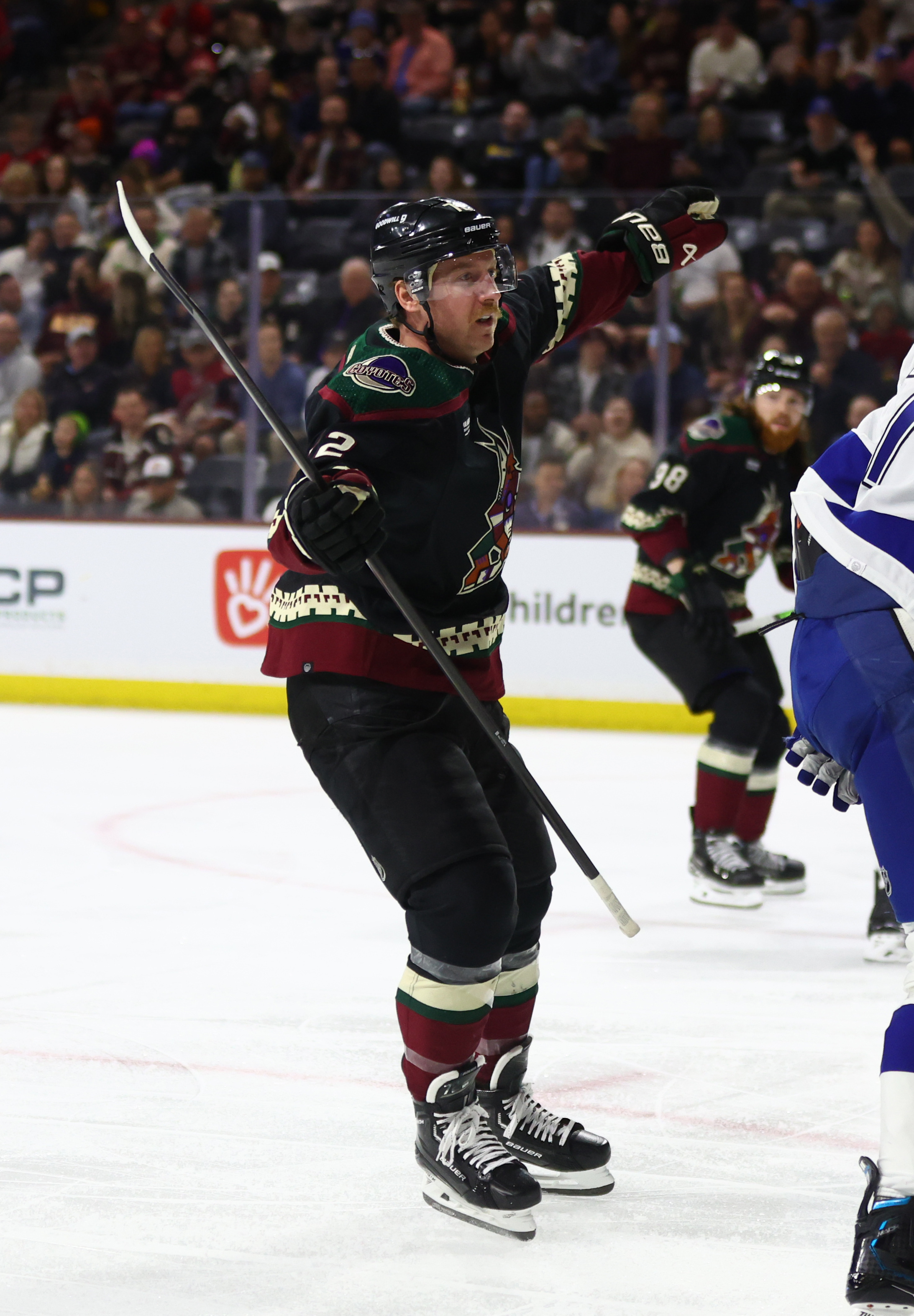 Michael Carcone scores twice as Coyotes trip Lightning | Reuters