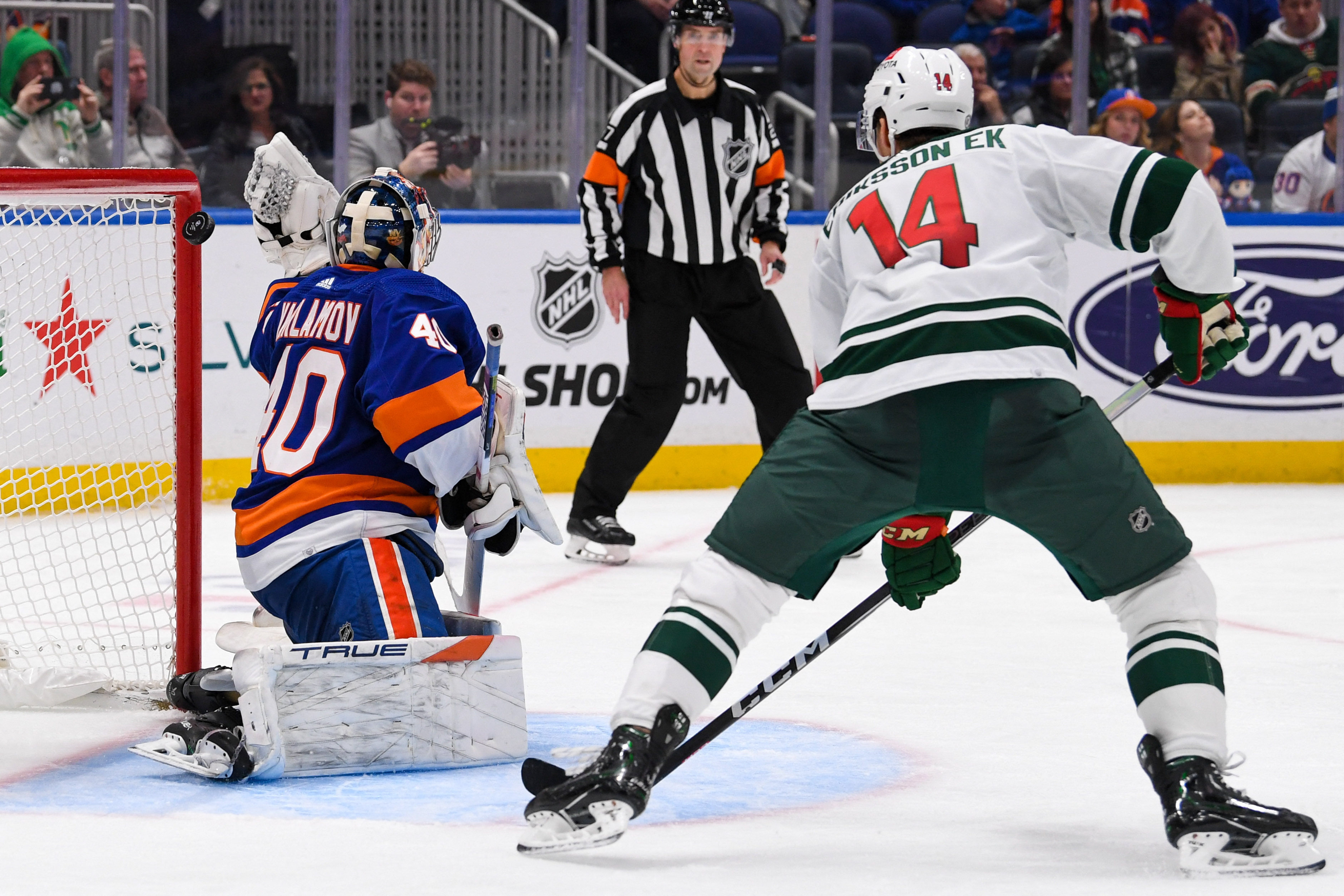 Wild beat Islanders for 2nd straight win | Reuters