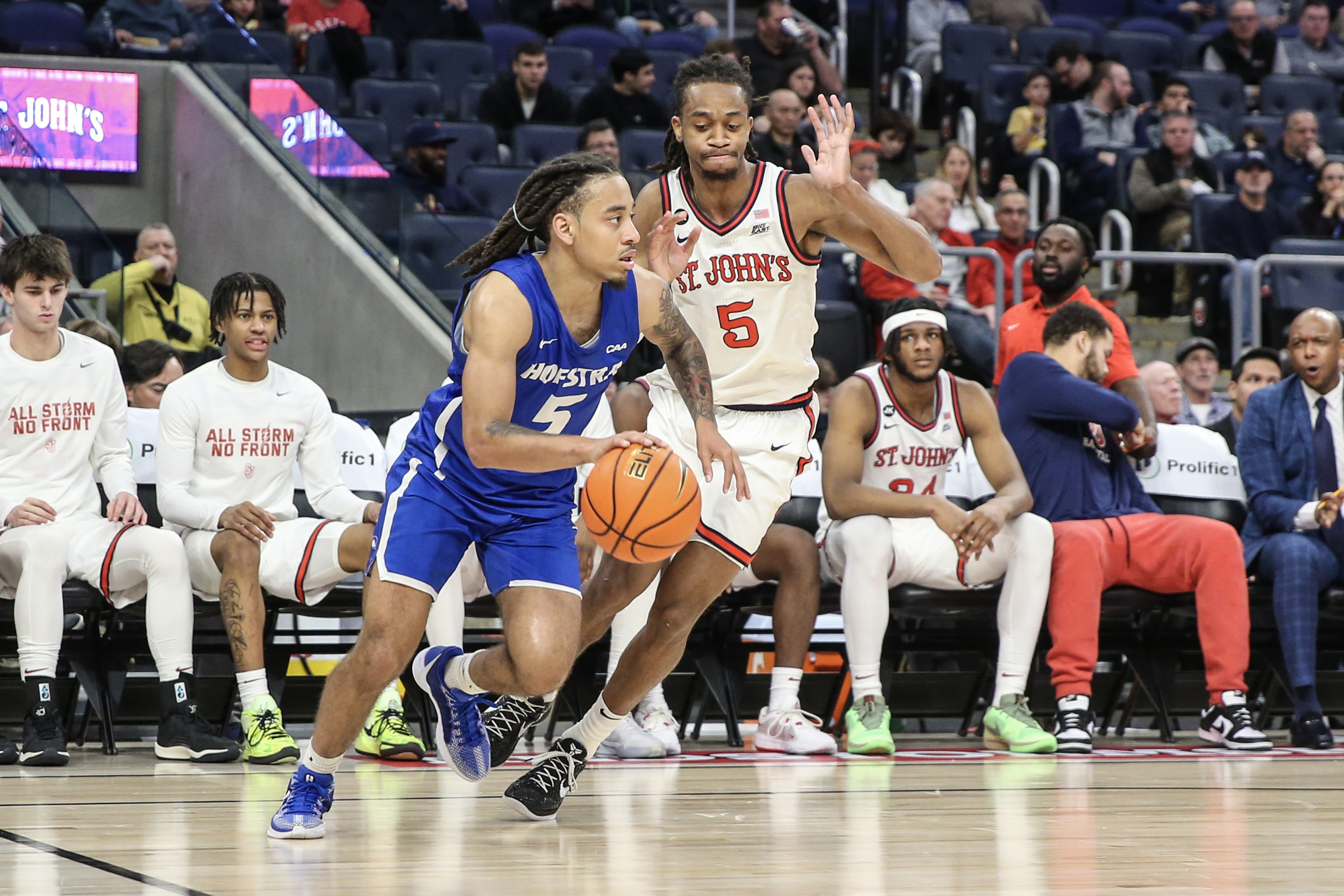 Daniss Jenkins helps St. John's hold off Hofstra down stretch | Reuters