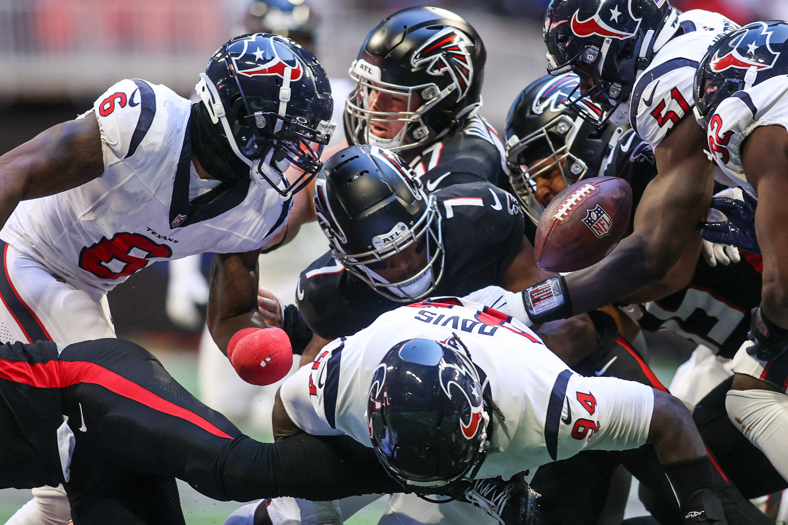 Younghoe Koo's kick lifts Falcons over Texans | Reuters