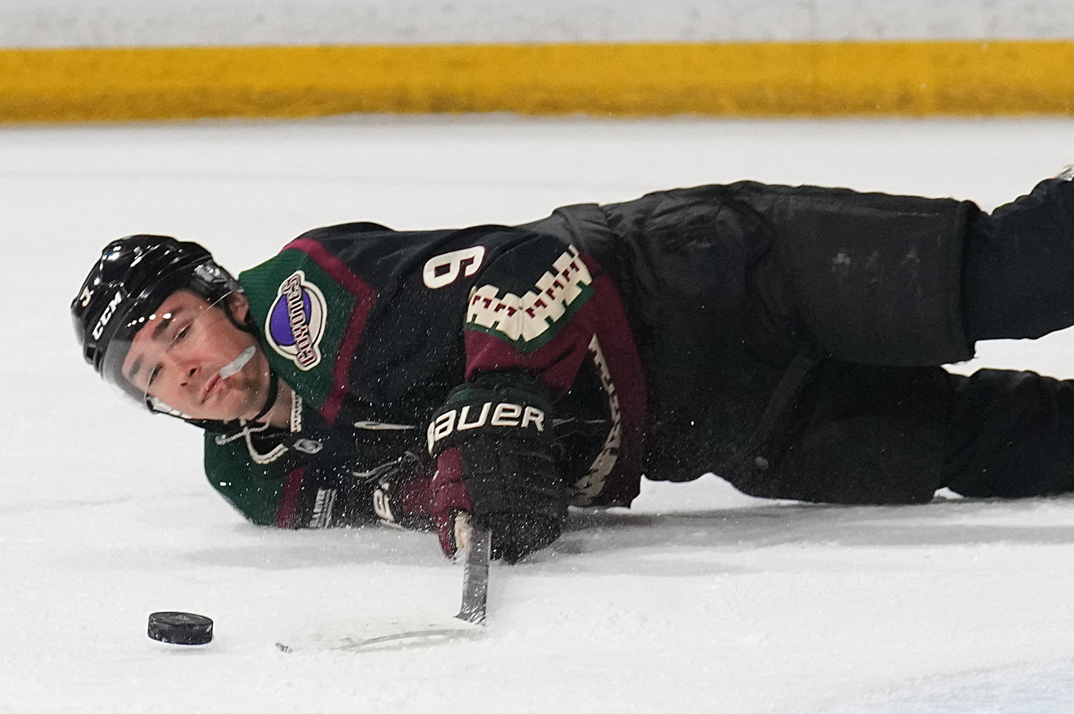 Clayton Keller hits milestone as Coyotes knock off Devils | Reuters Clayton Keller hits milestone as Coyotes knock off Devils | Reuters