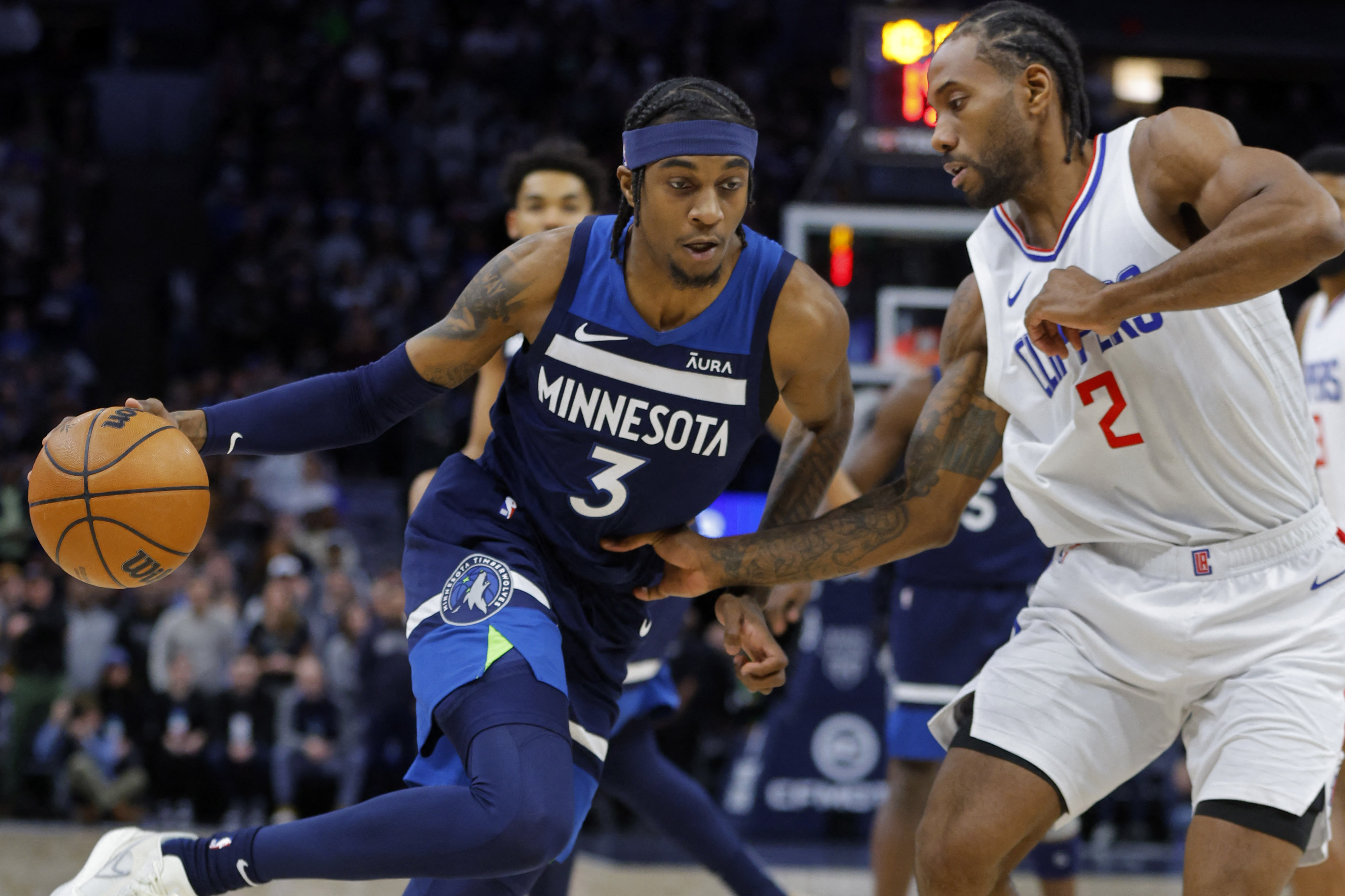 Anthony Edwards' 3rd-quarter burst fuels Wolves past Clippers | Reuters