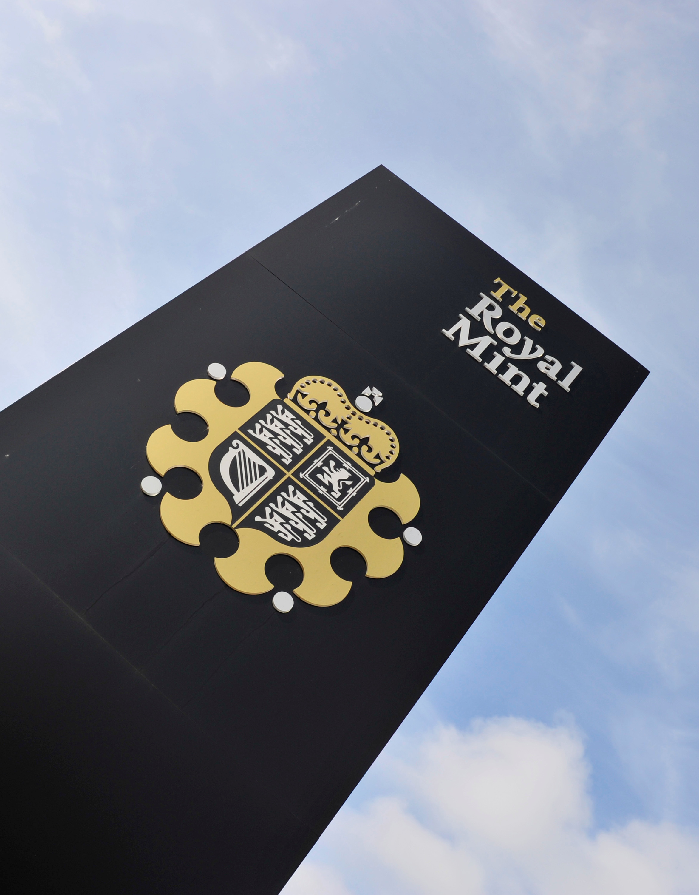 Britain's Royal Mint to extract gold from discarded electronics | Reuters