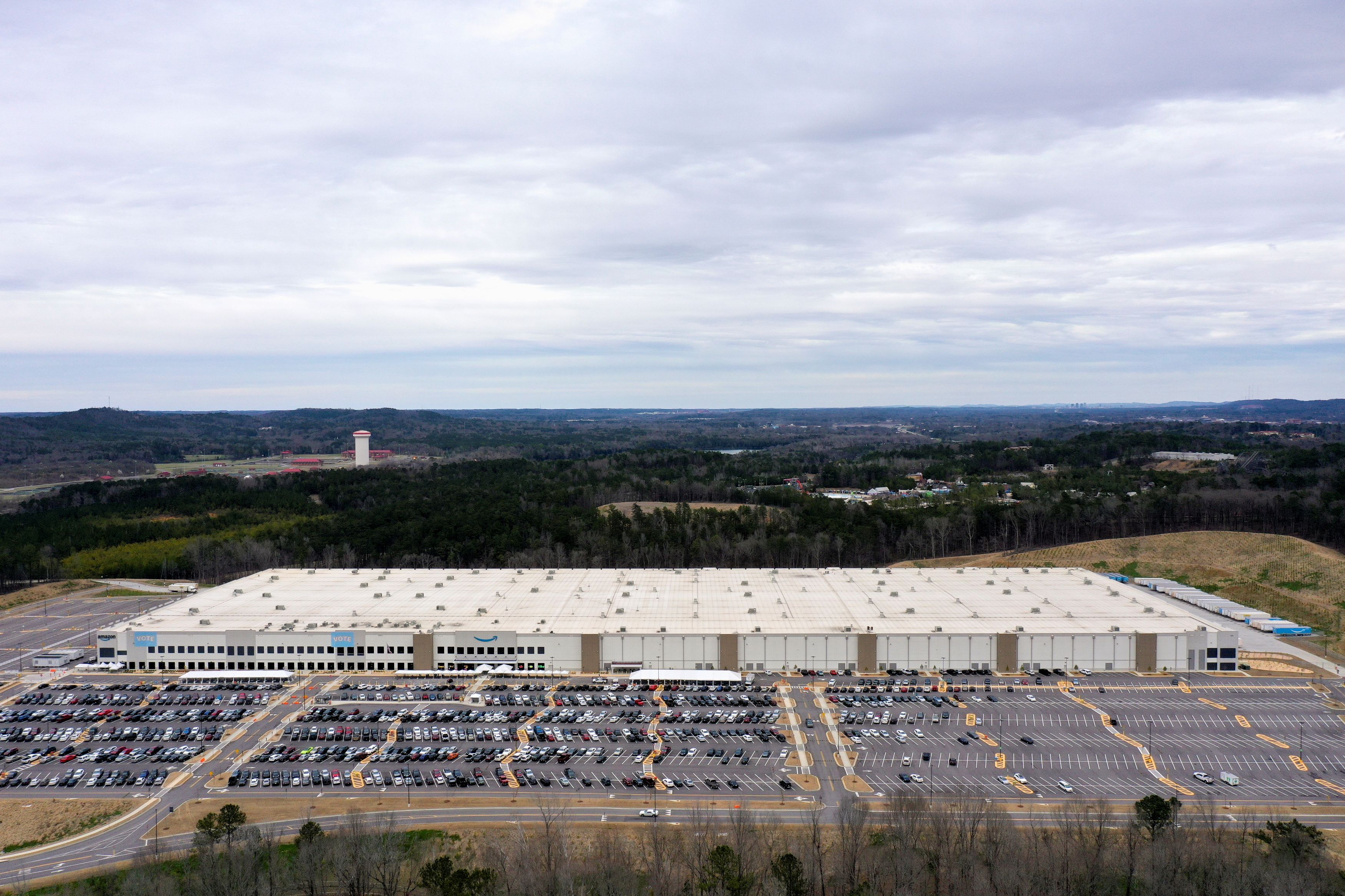 ‘No sense of job security’: Amazon union organizers tell lawmakers in ...