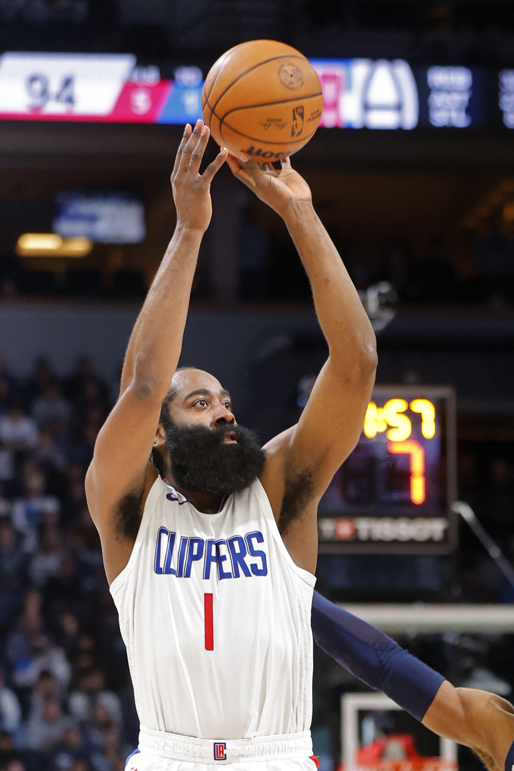 Anthony Edwards' 3rd-quarter burst fuels Wolves past Clippers | Reuters