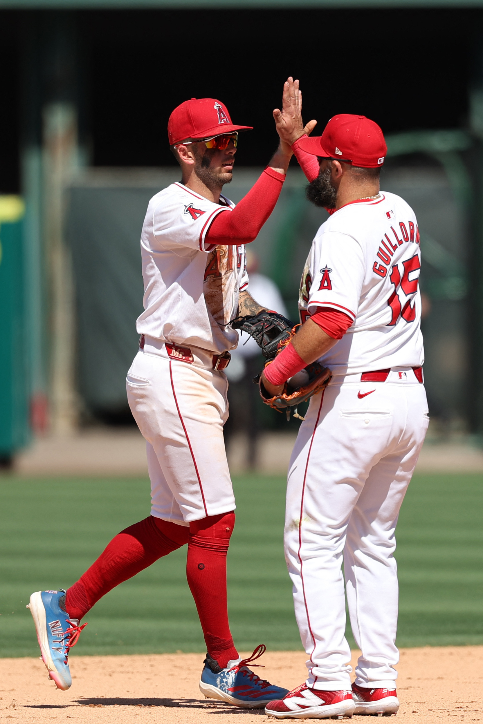 Five-run sixth powers Angels past Athletics | Reuters