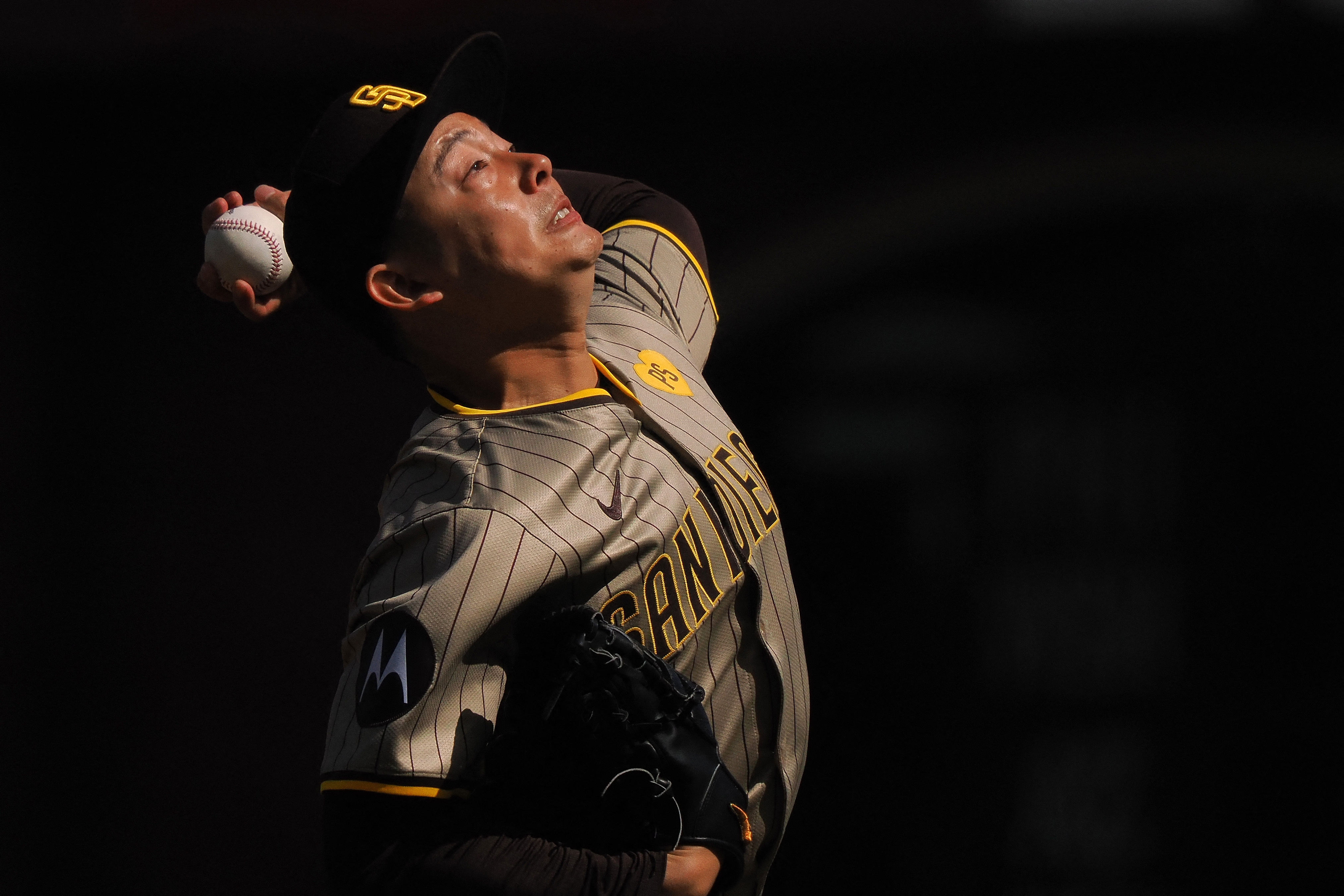 Thairo Estrada provides heroics as Giants rally past Padres | Reuters