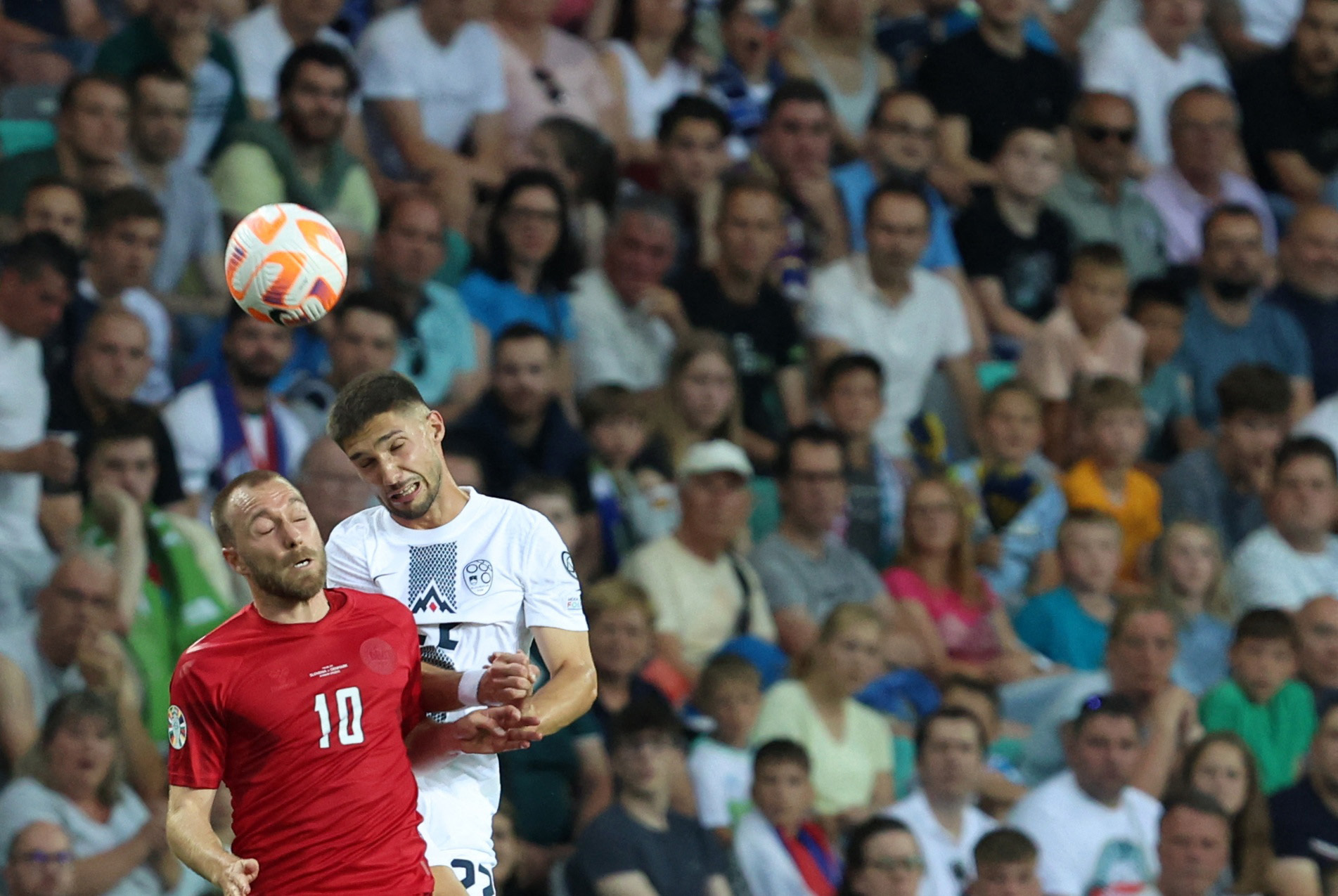 Hojlund the hero as Danes draw 1-1 with Slovenia | Reuters