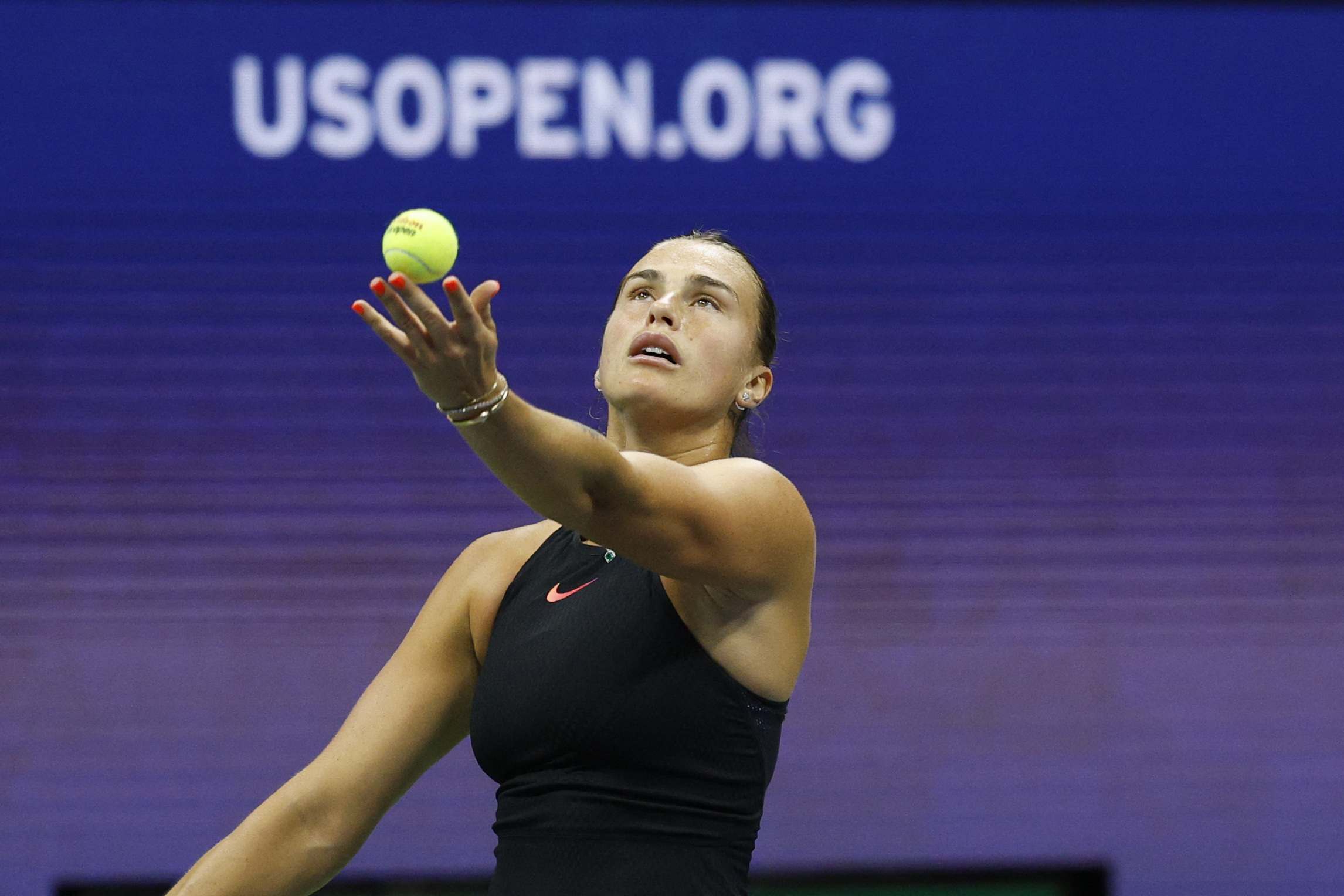 Sabalenka shrugs off late US Open start to battle past Alexandrova ...