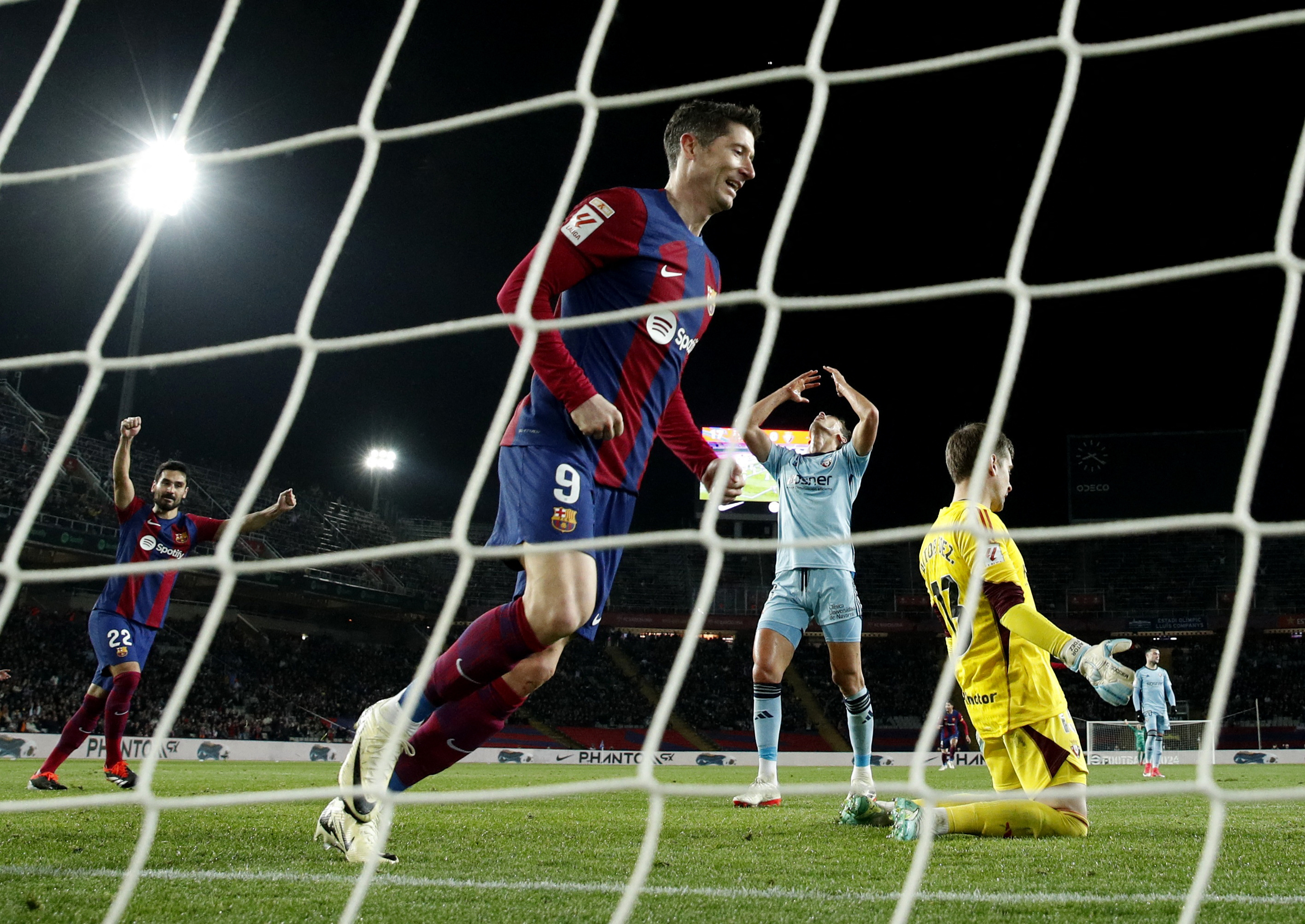 Vitor Roque scores first goal to lead Barca to 1-0 win | Reuters