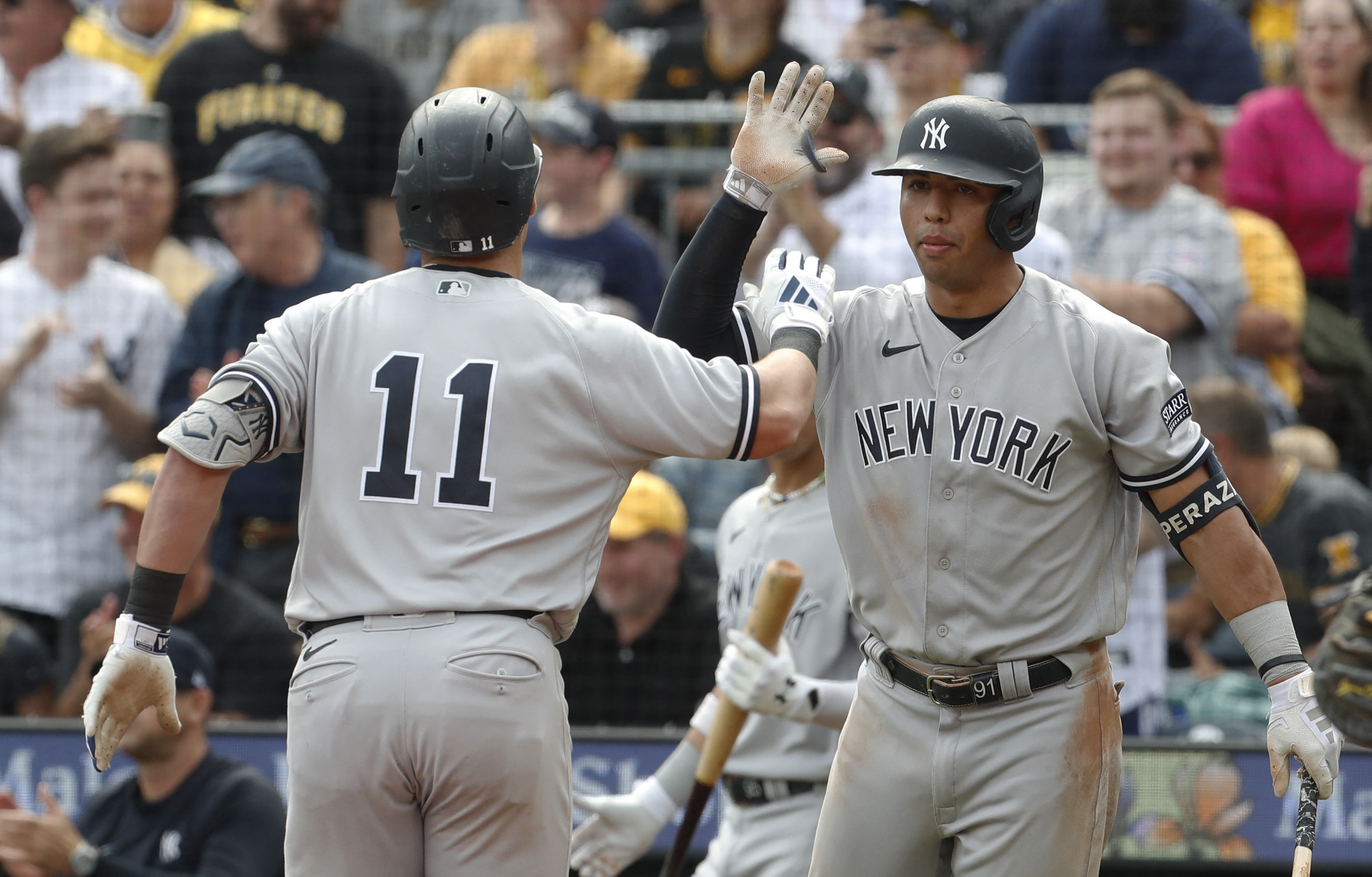 Pirates push past Yankees to avoid sweep | Reuters