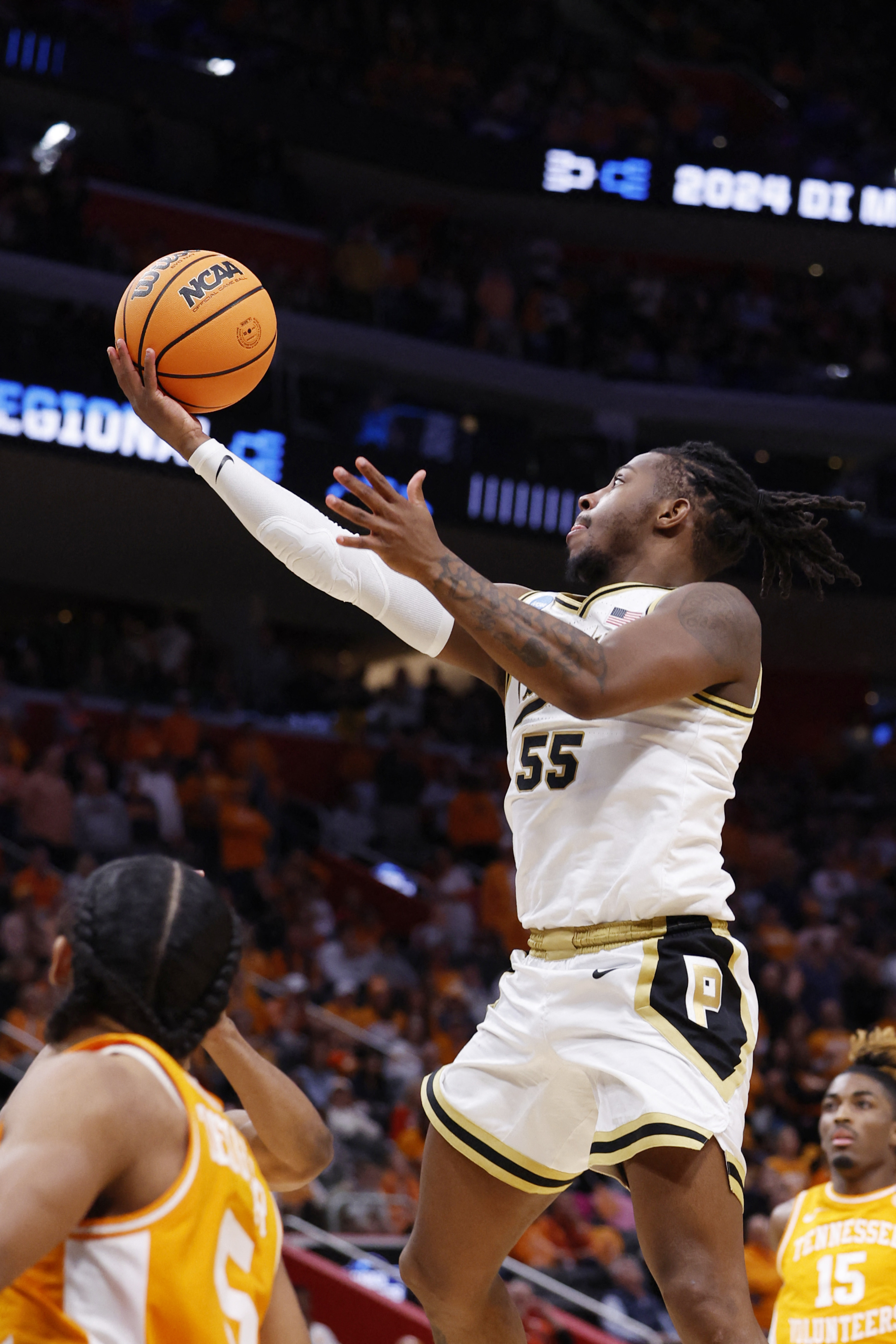 Zach Edey's career day powers Purdue past Tennessee, into Final Four ...