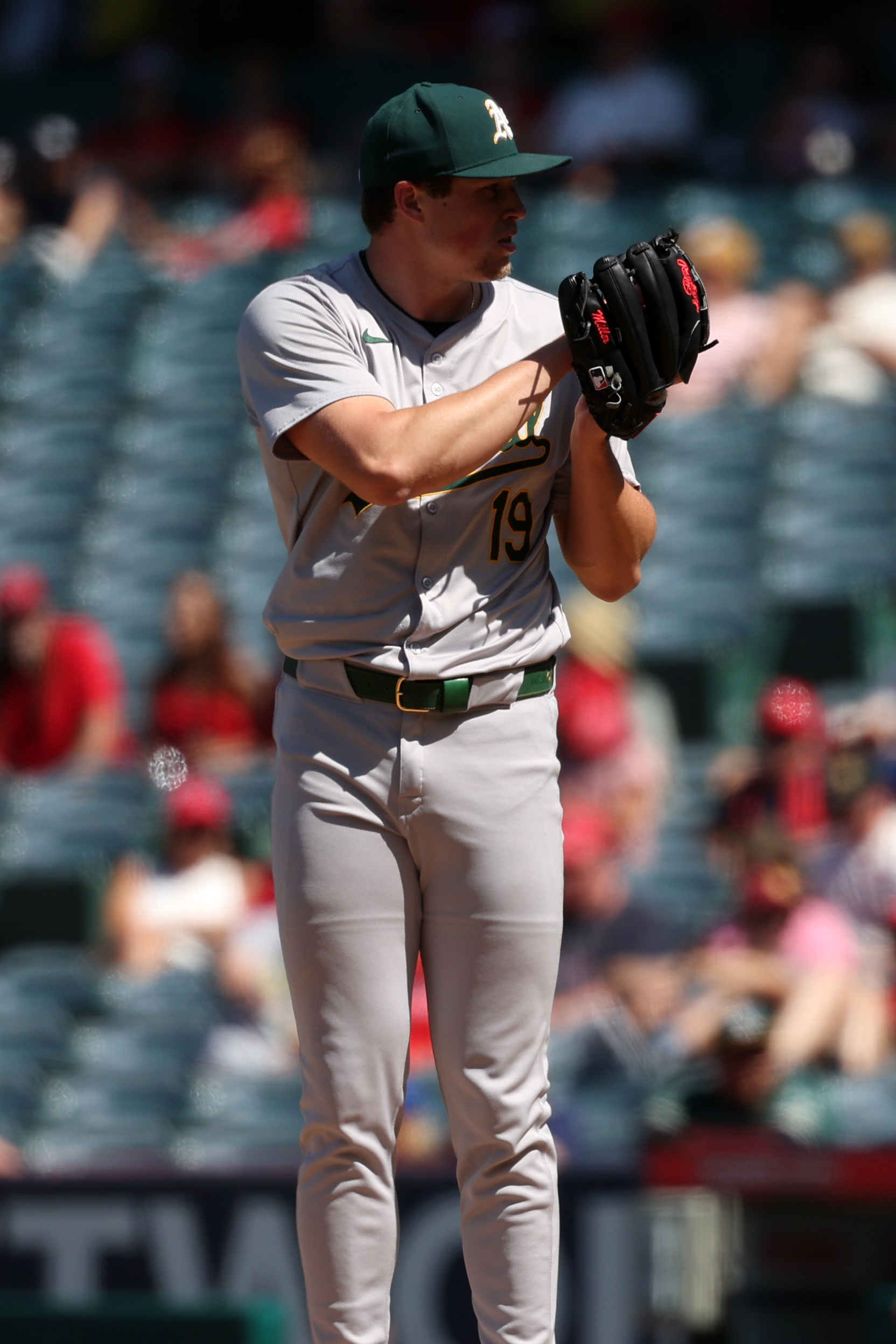 Five-run sixth powers Angels past Athletics | Reuters