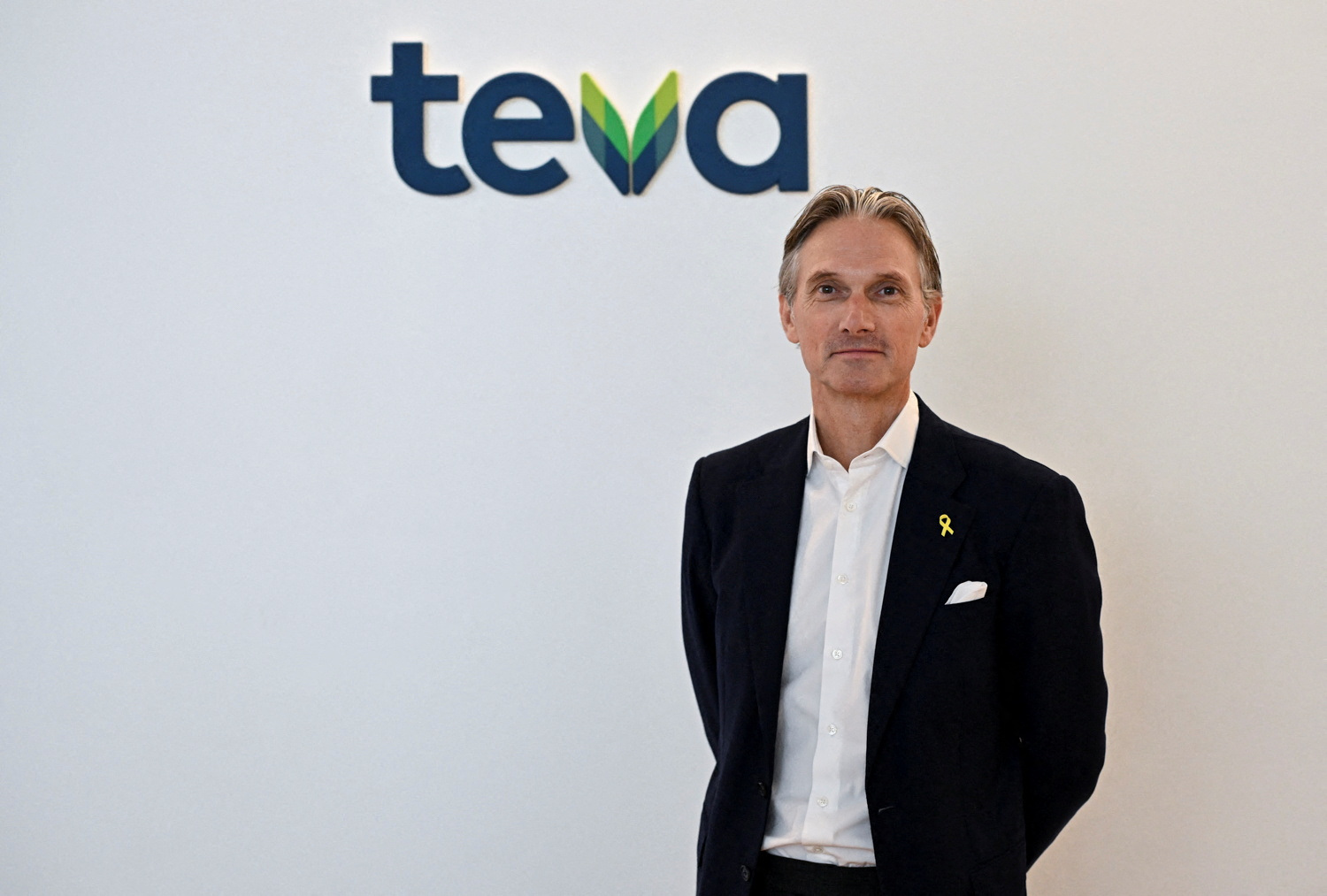 Teva Pharm to stay as unified drugmaker, sees big interest in API ...