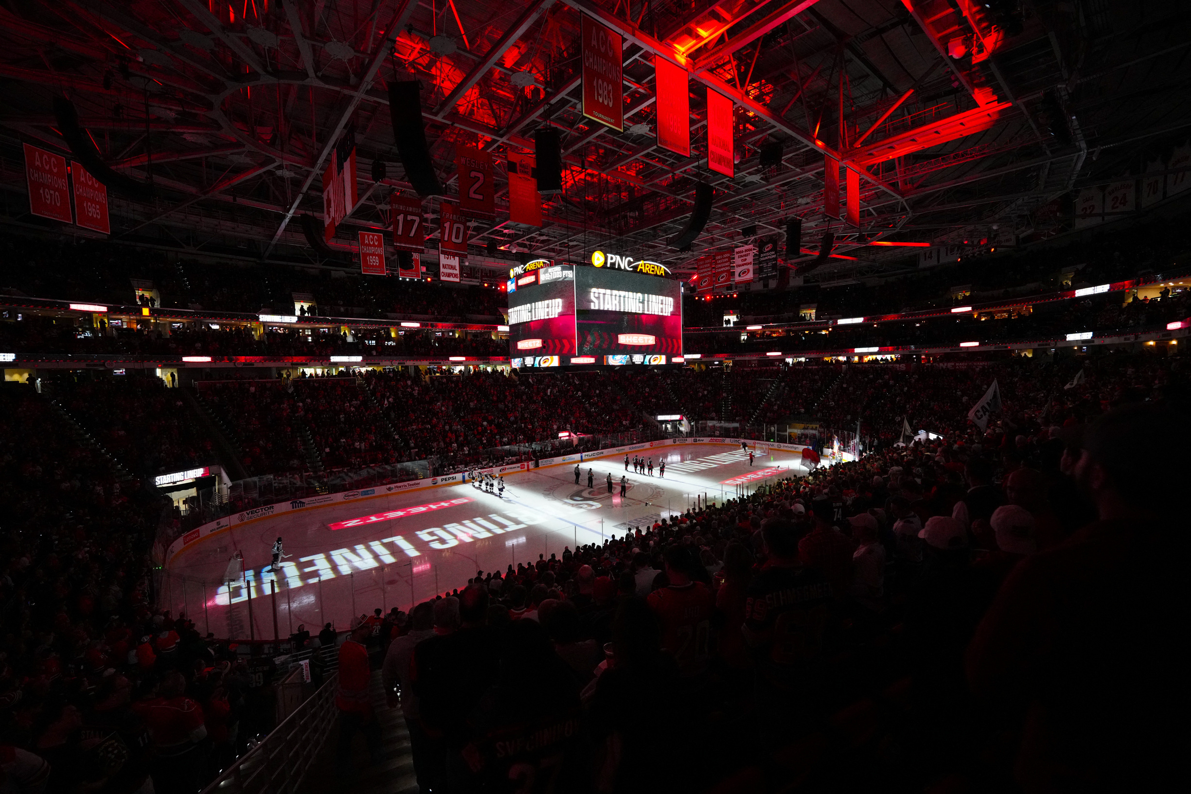 Hurricanes score early, blank Blue Jackets | Reuters