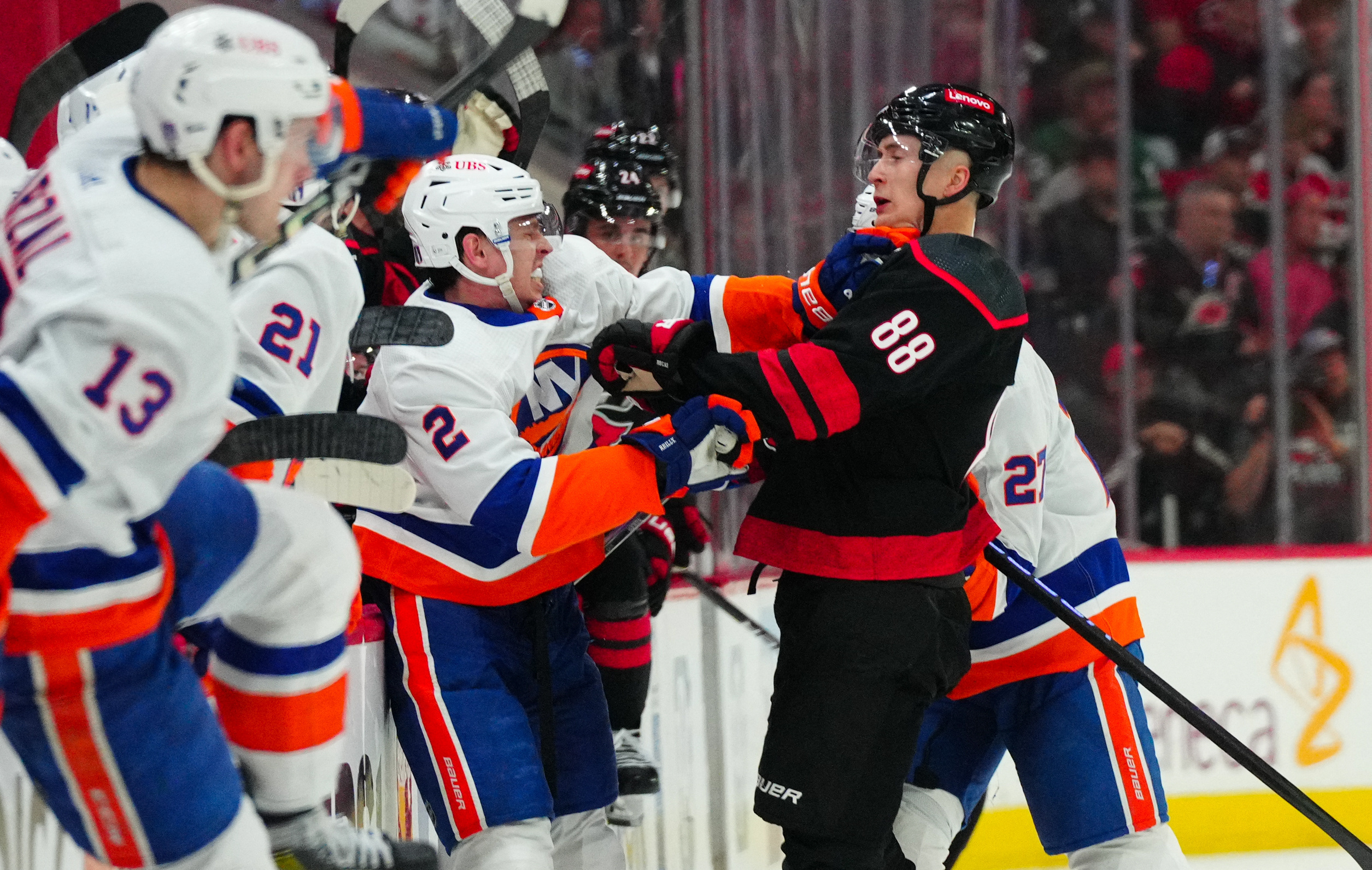 Hurricanes edge Islanders 3-1 in playoff opener | Reuters