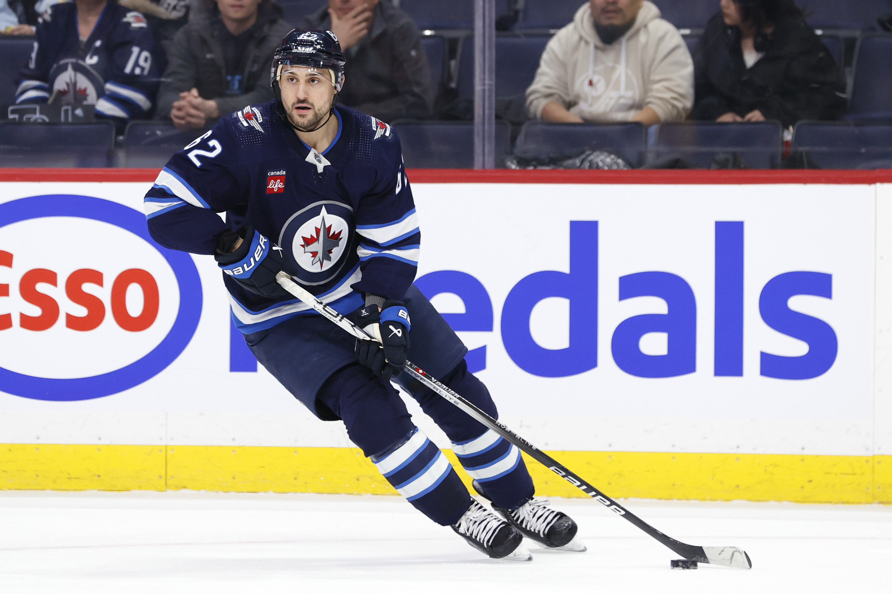 Flyers end Jets' franchise-record 8-game win streak | Reuters