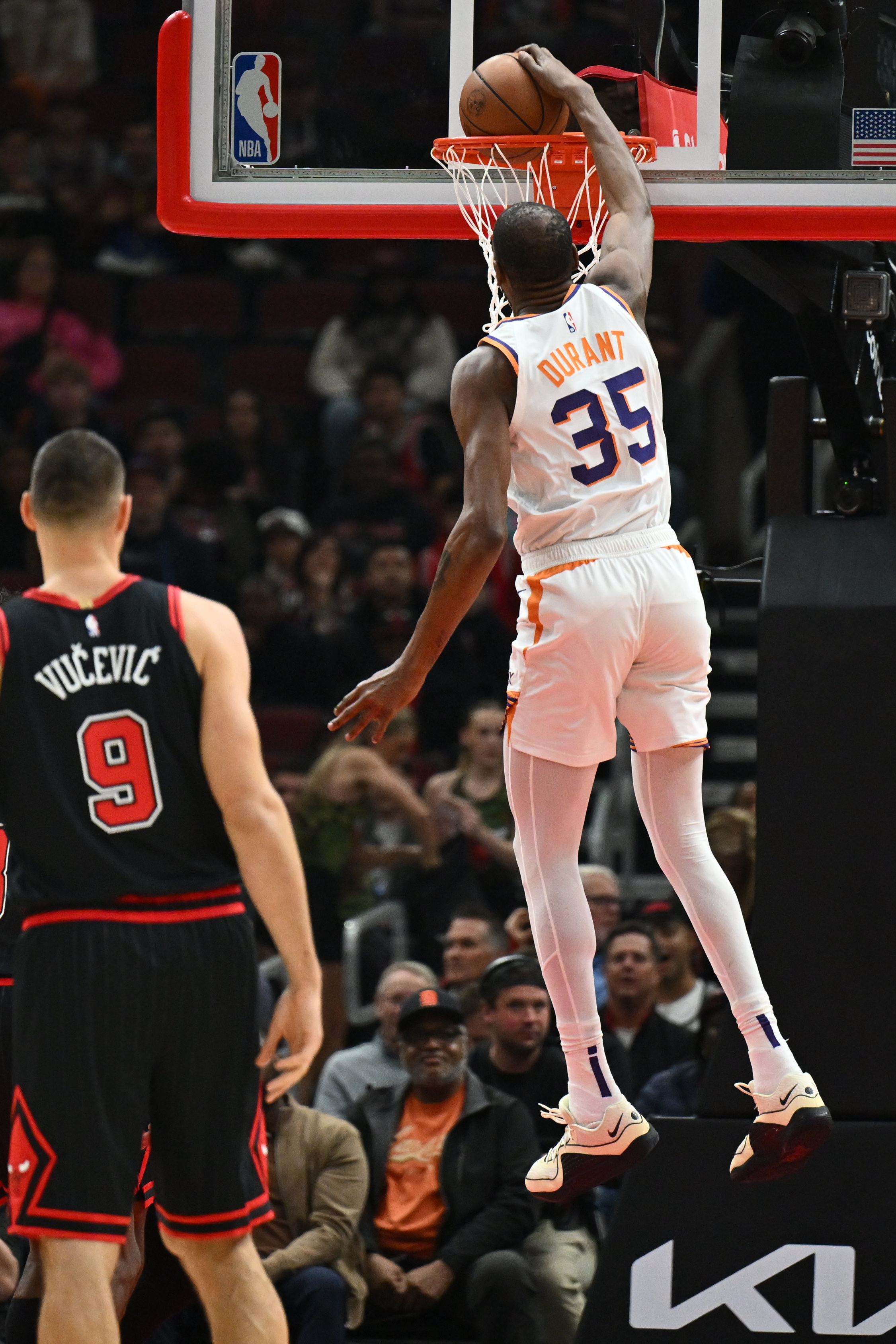 Grayson Allen hits 8 treys as Suns edge Bulls in OT | Reuters