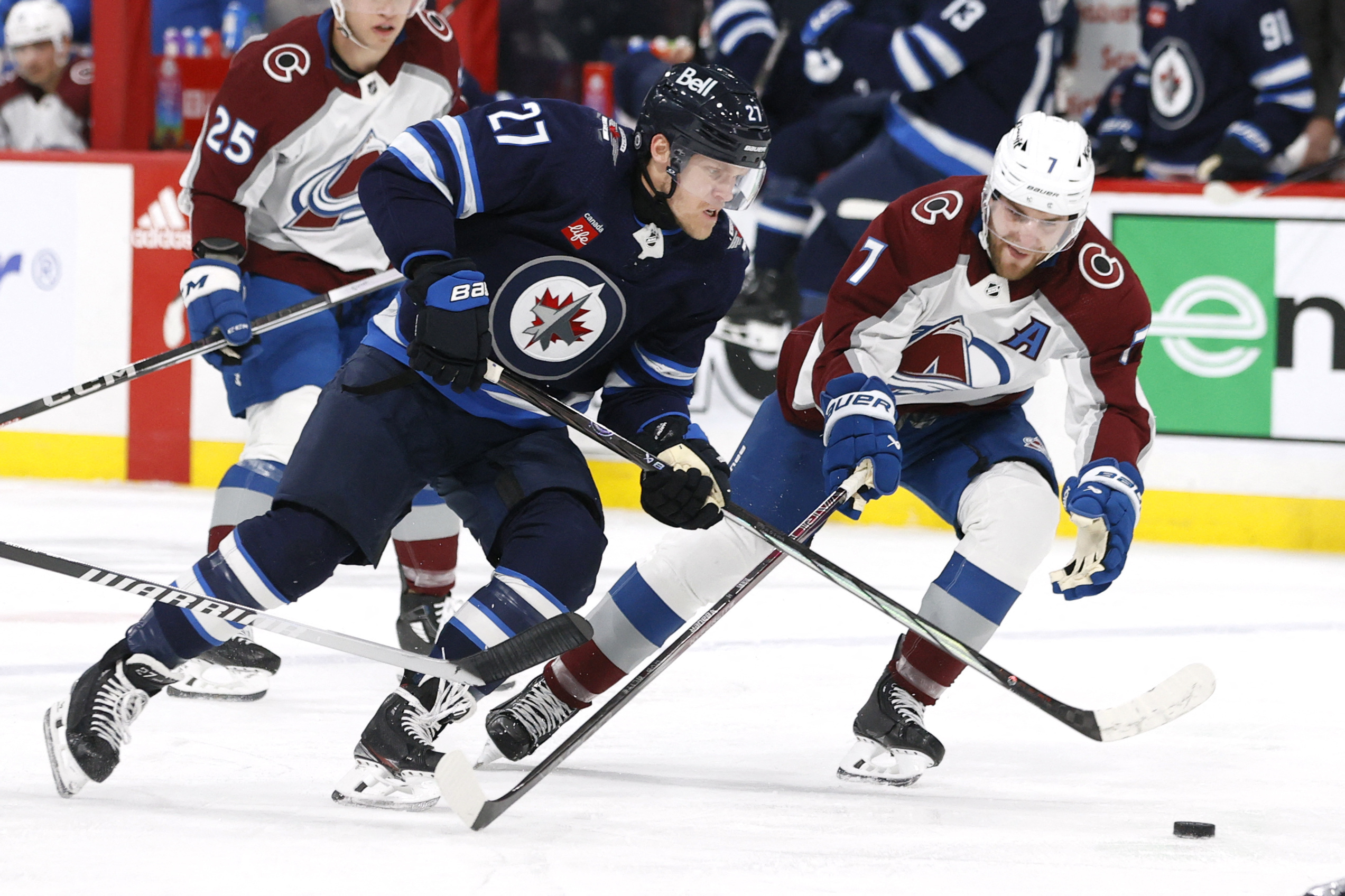 Gabriel Vilardi powers Jets past Avalanche | Reuters