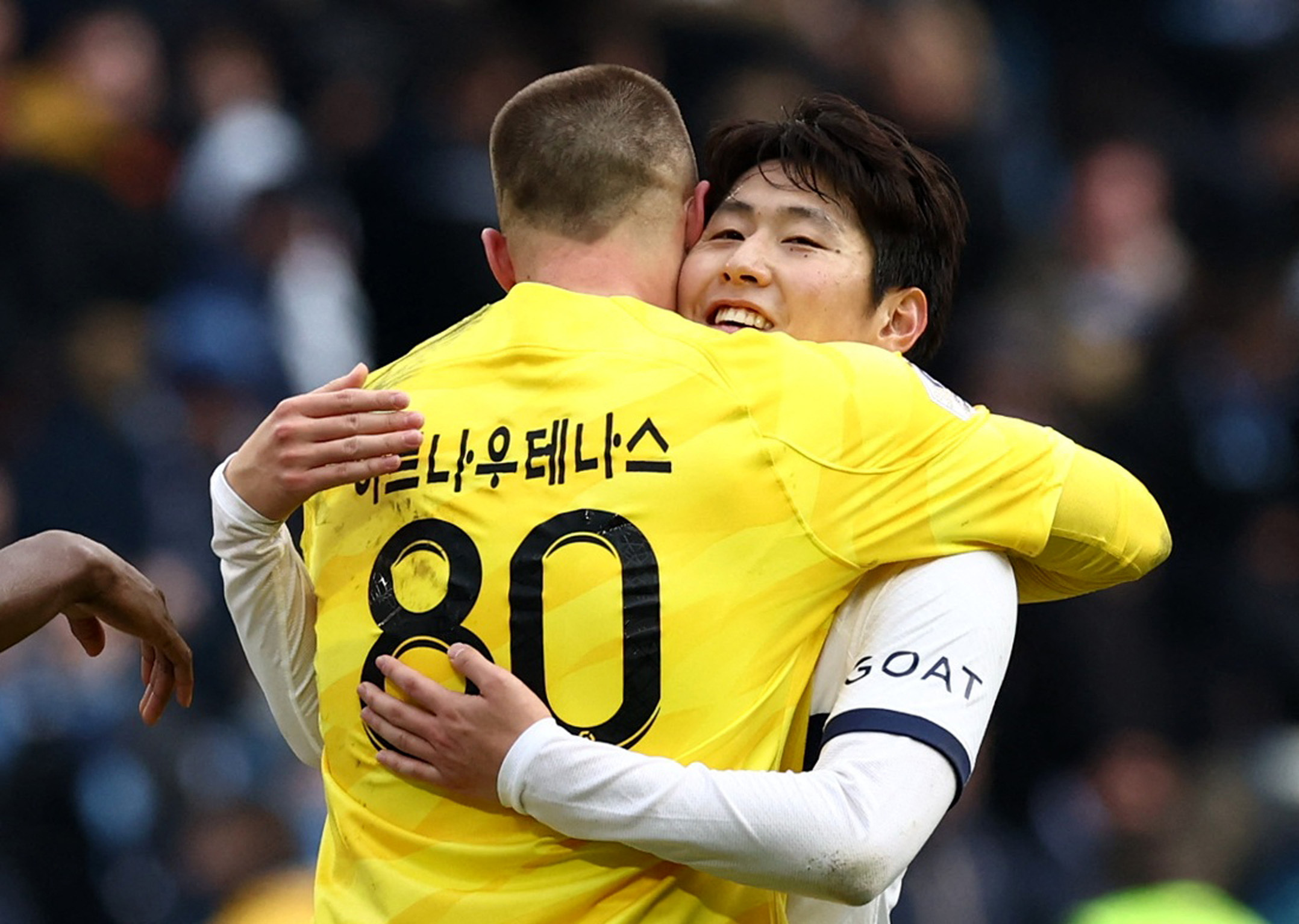 Ten-man PSG extend lead at top of table with win at Le Havre | Reuters