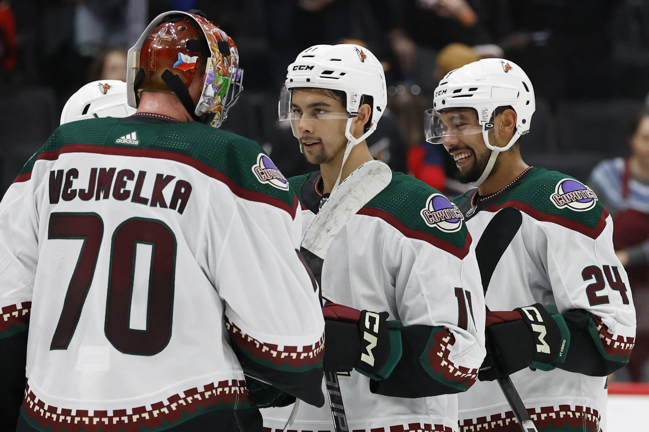 Coyotes breeze past Caps for second straight win after 14-game slide ...