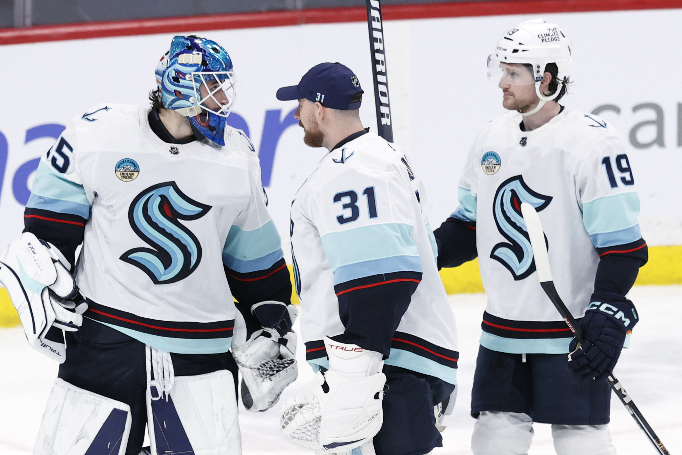 Kraken defeat Jets, sweep back-to-back games in Canada | Reuters