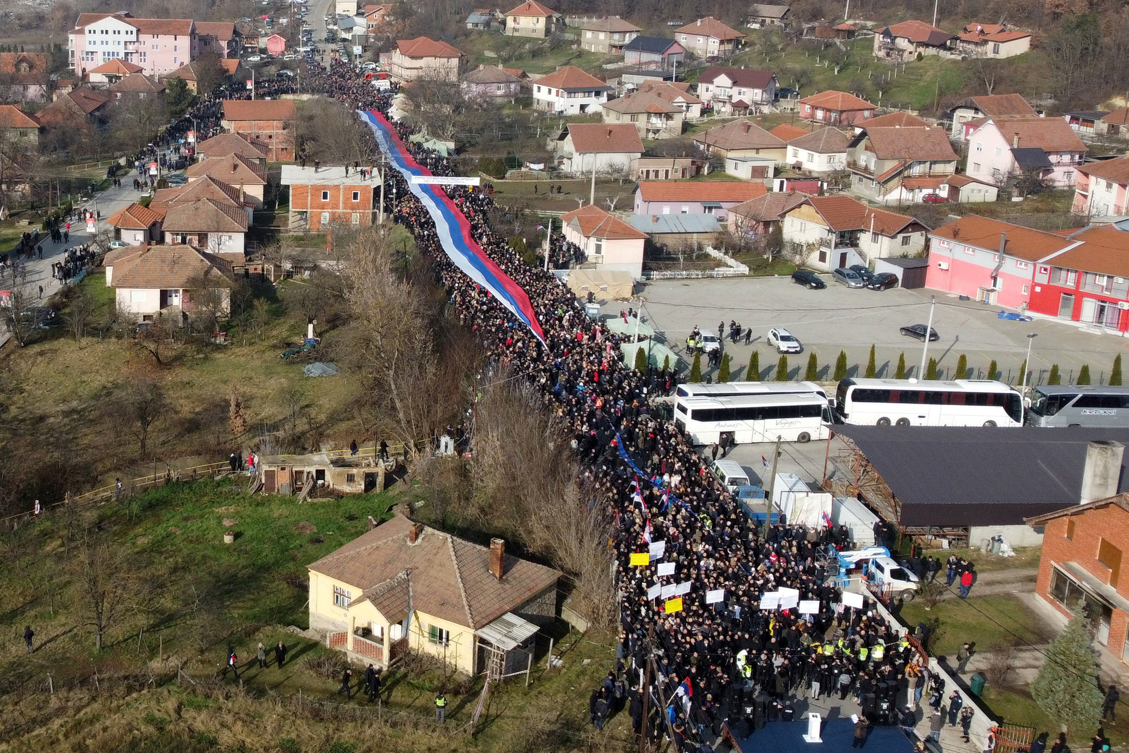 Protesting Kosovo Serbs want ethnic Albanian police out of country's ...