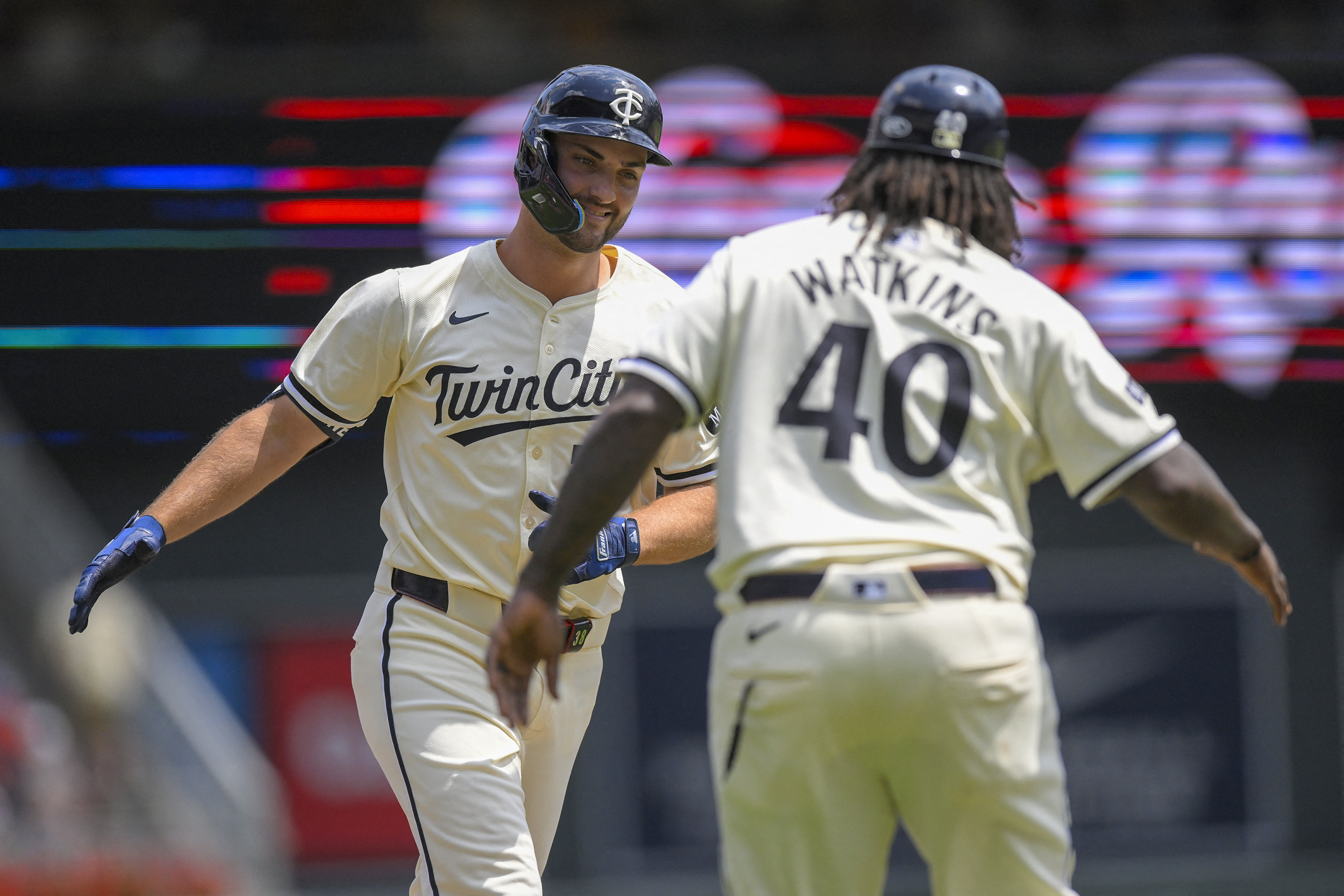 Max Kepler's winning hit allows Twins to silence Phillies | Reuters