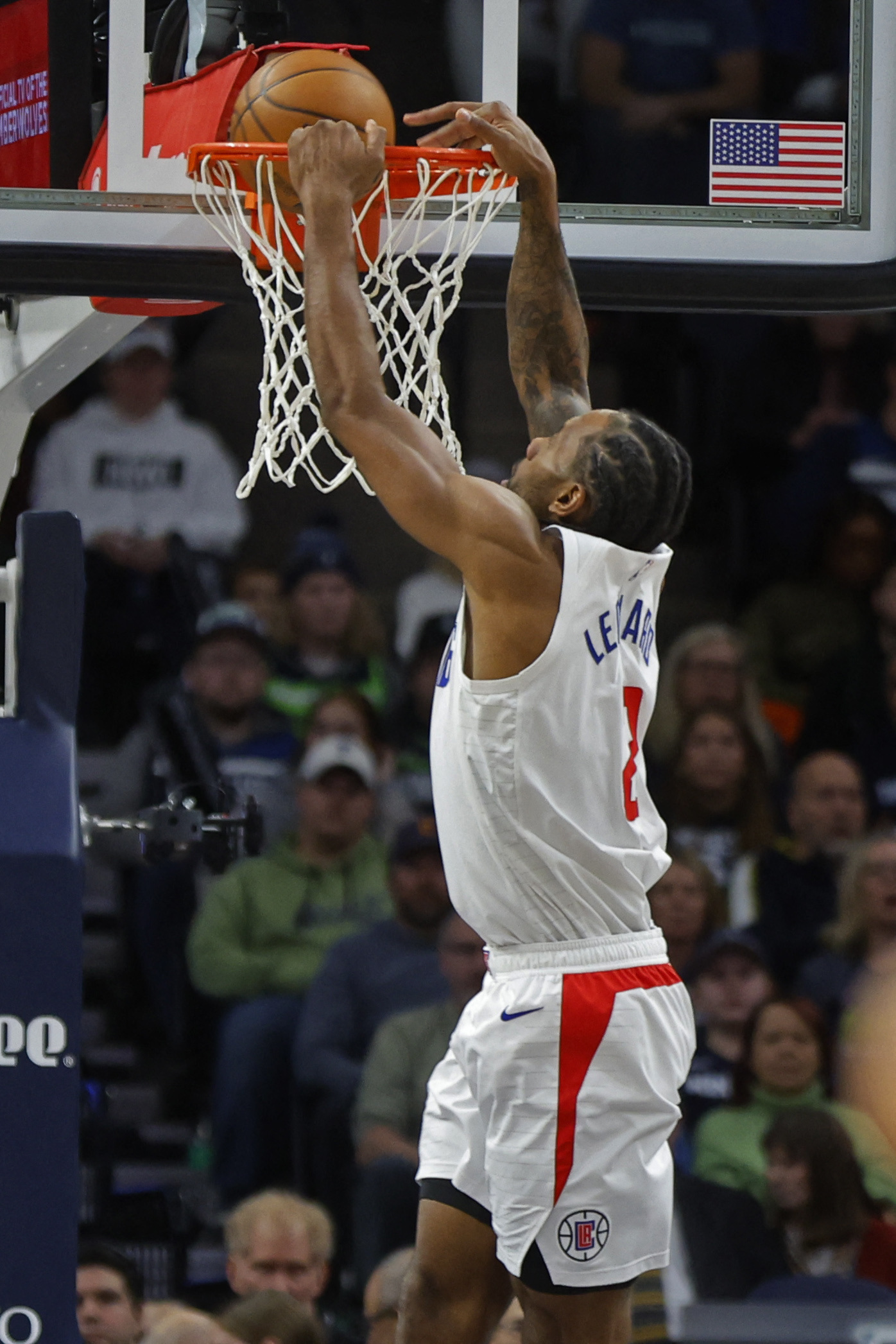 Anthony Edwards' 3rd-quarter burst fuels Wolves past Clippers | Reuters