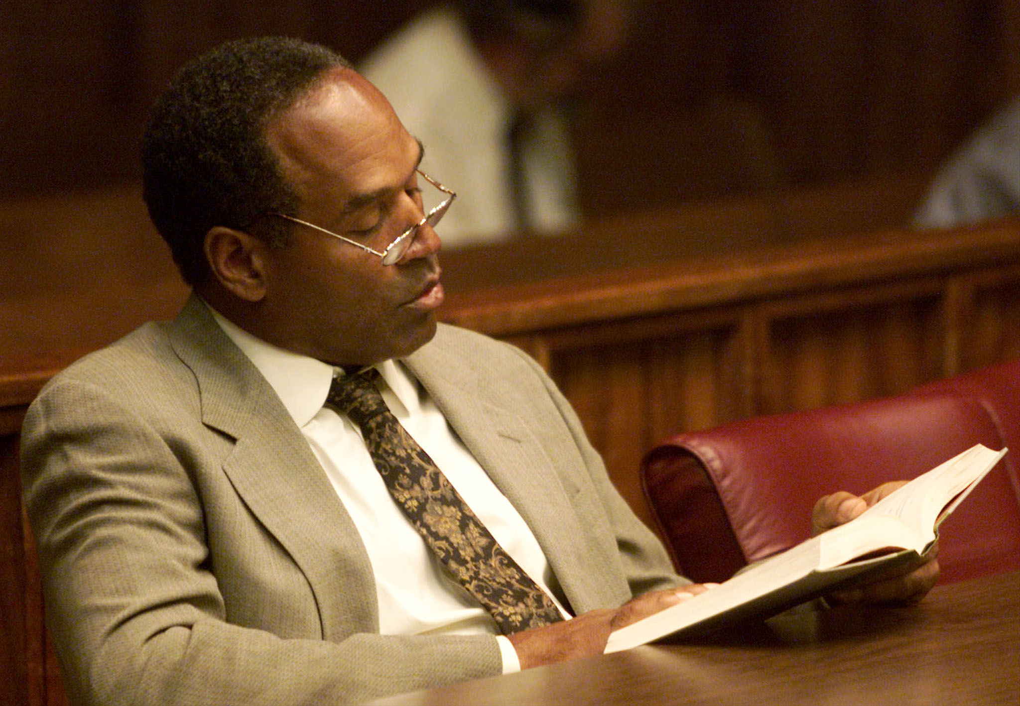O.J. Simpson, football star turned celebrity murder defendant, dead at ...