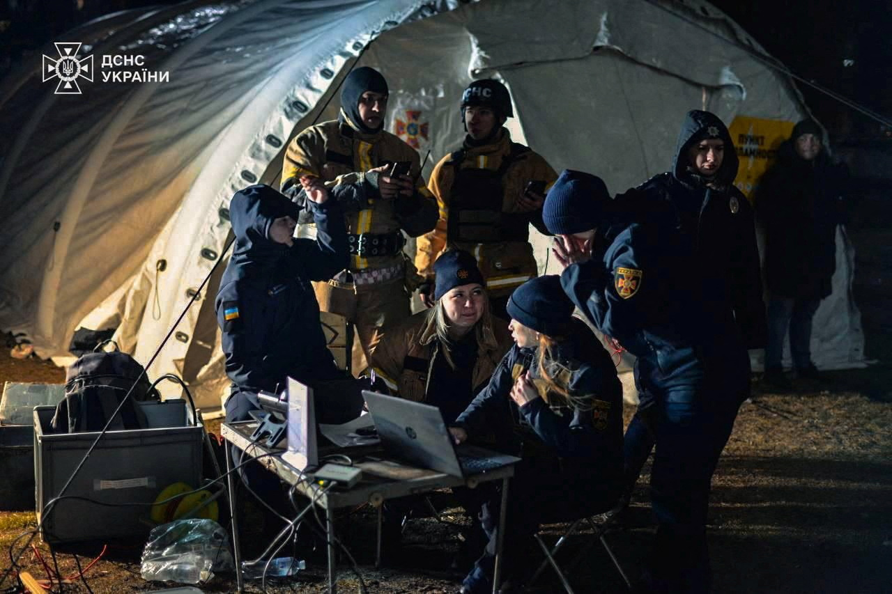 Missile hits apartment buildings in Ukraine's Kryvyi Rih, 3 dead, 38 hurt | Reuters