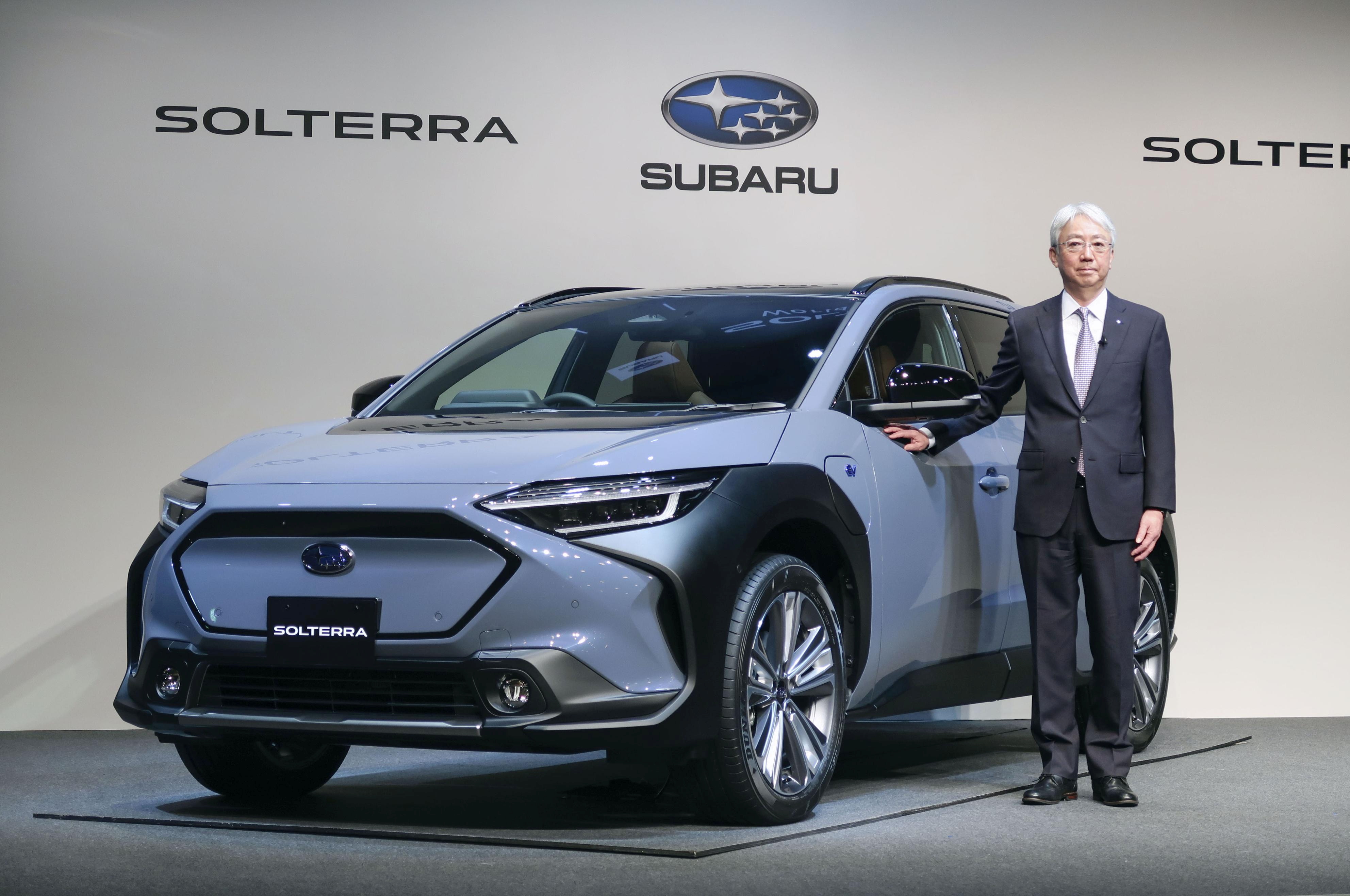 Subaru C a Nh t B n Tr nh L ng Chi c T Ch y Ho n To n B ng i n u