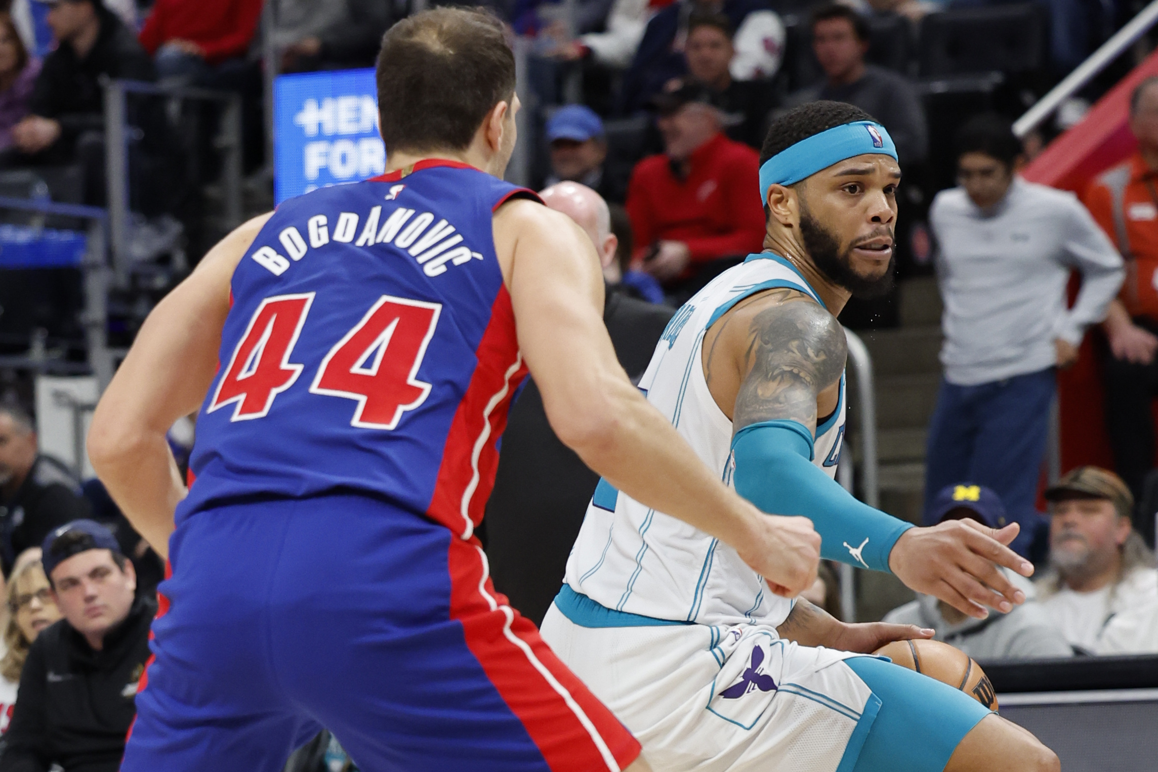 Pistons topple Hornets for rare victory | Reuters
