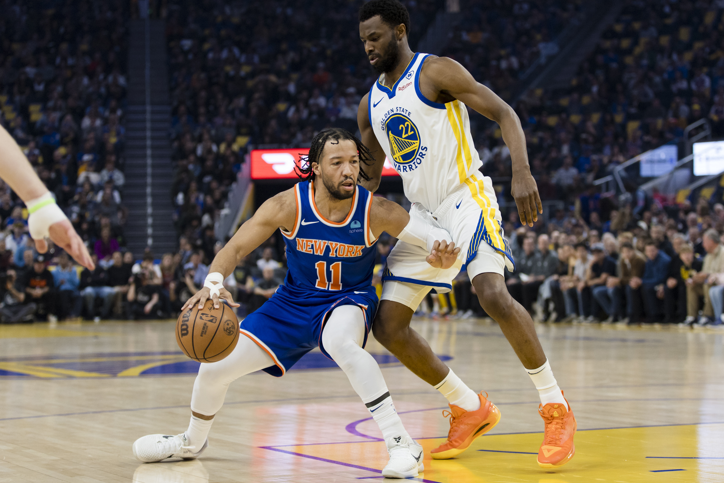 Backcourt duo carries Knicks over Warriors, 119-112 | Reuters