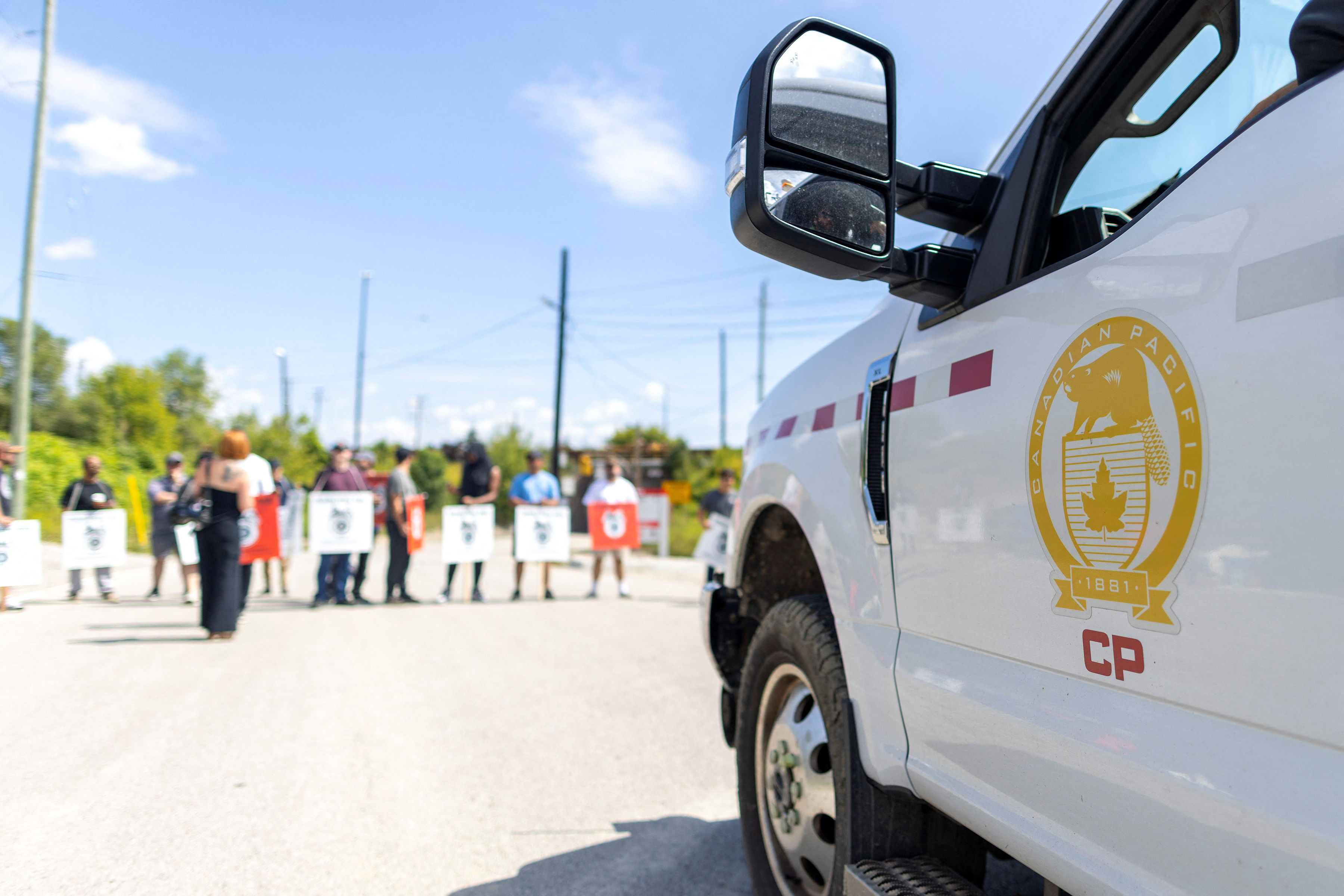 Canada moves to end rail shutdown quickly; CN workers to return to work ...