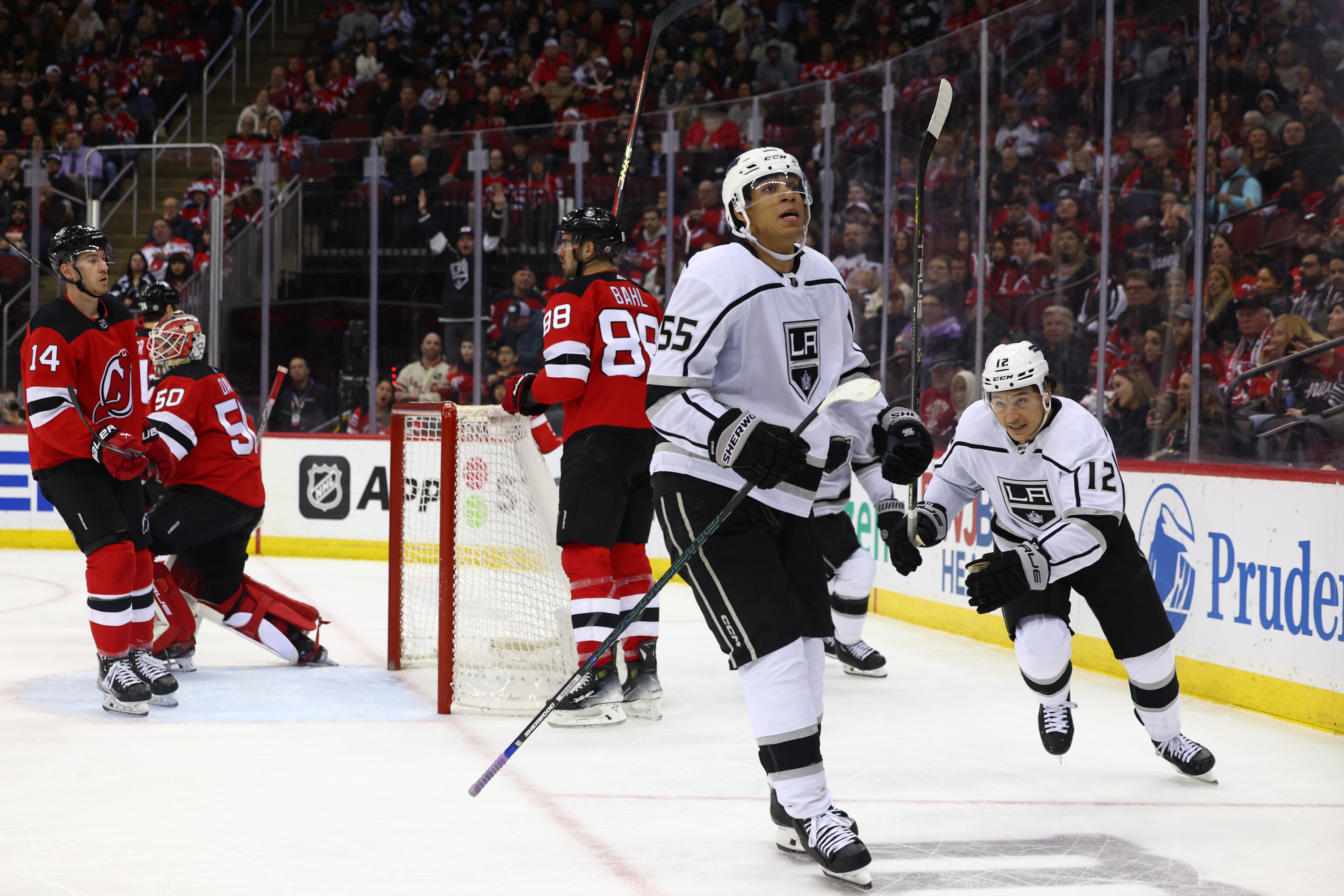 Quinton Byfield's late goal lifts Kings past Devils | Reuters