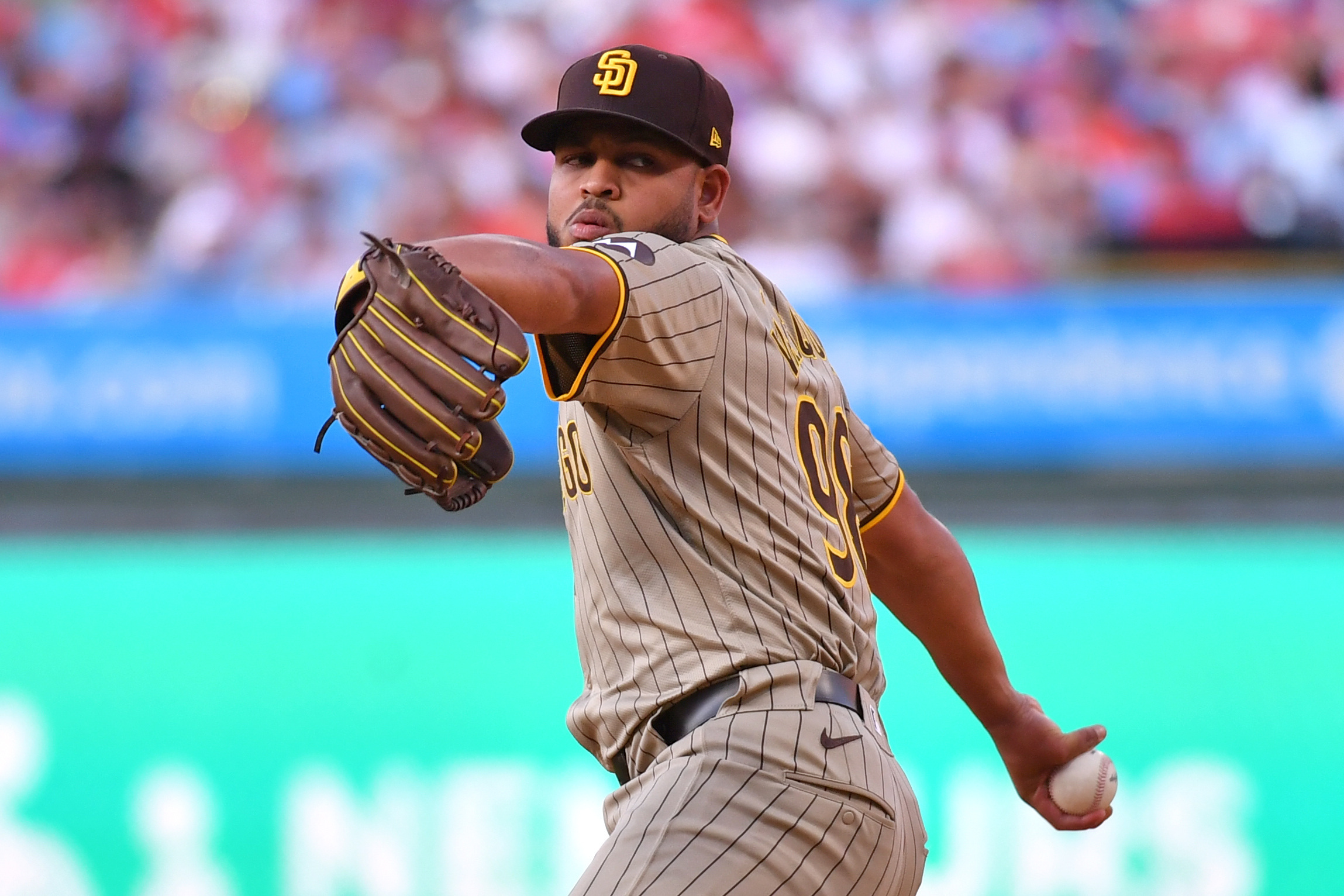 Phillies bang out 18 hits to stomp slumping Padres | Reuters