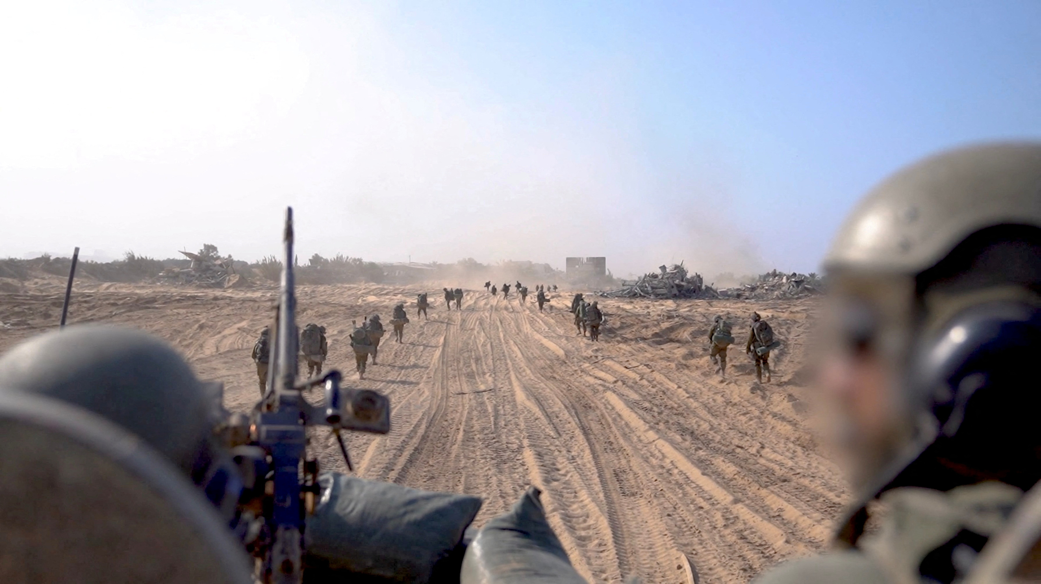 In pictures: Israeli forces battle Hamas in Gaza Strip - November 7 ...