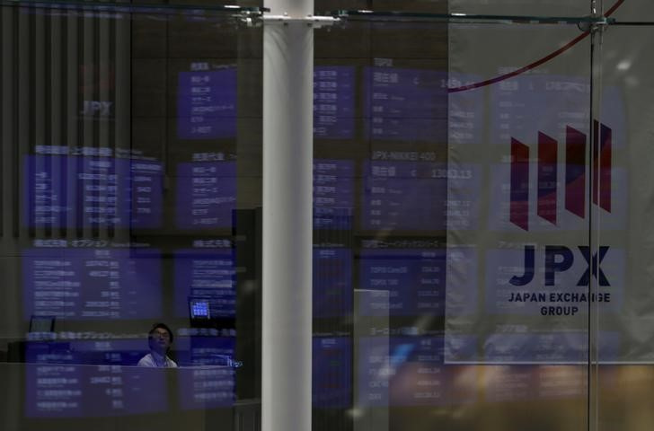 日経平均は反発で寄り付く、米ハイテク株高や円安を好感 半導体株高い ロイター
