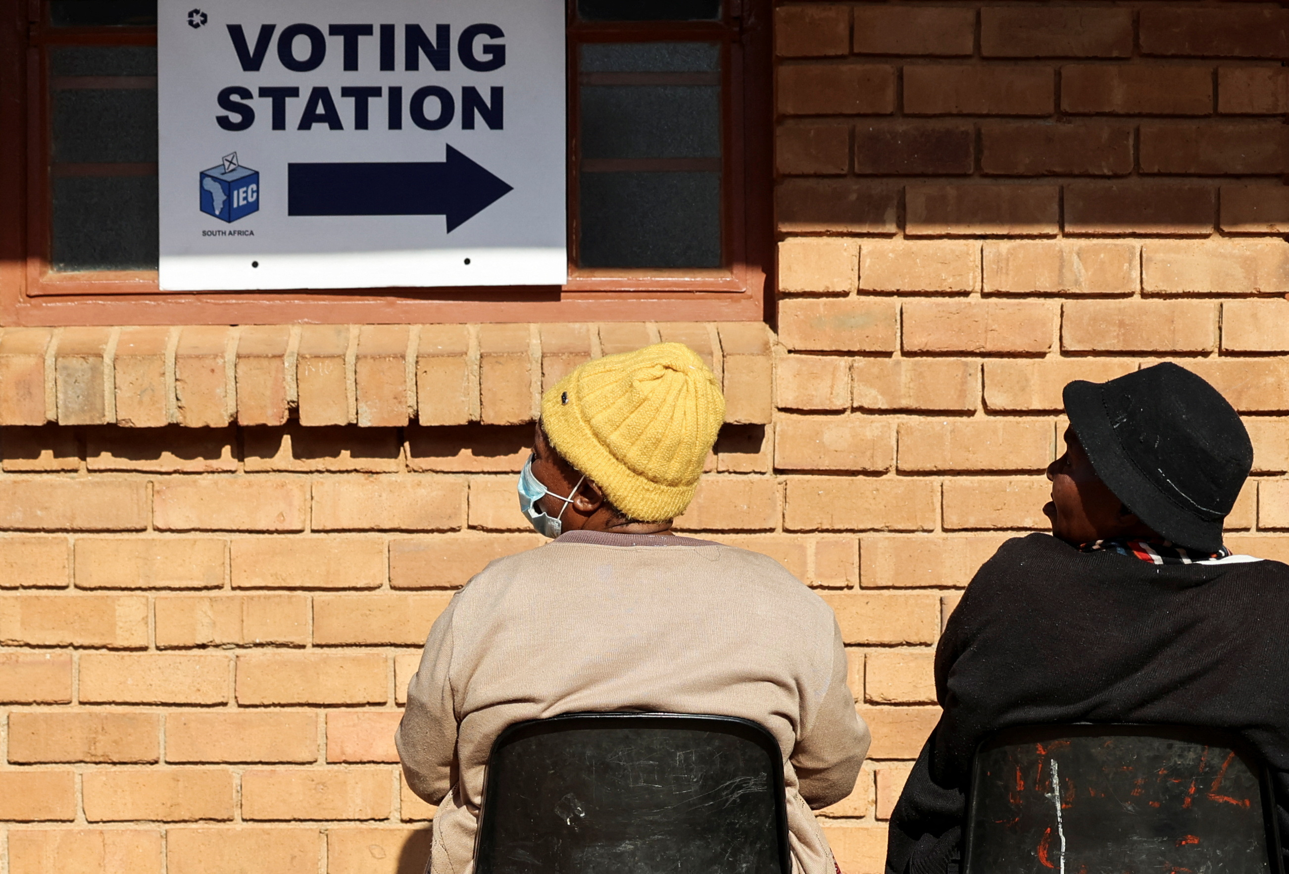 South Africans vote in most competitive election since apartheid ended ... South Africans vote in most competitive election since apartheid ended ...