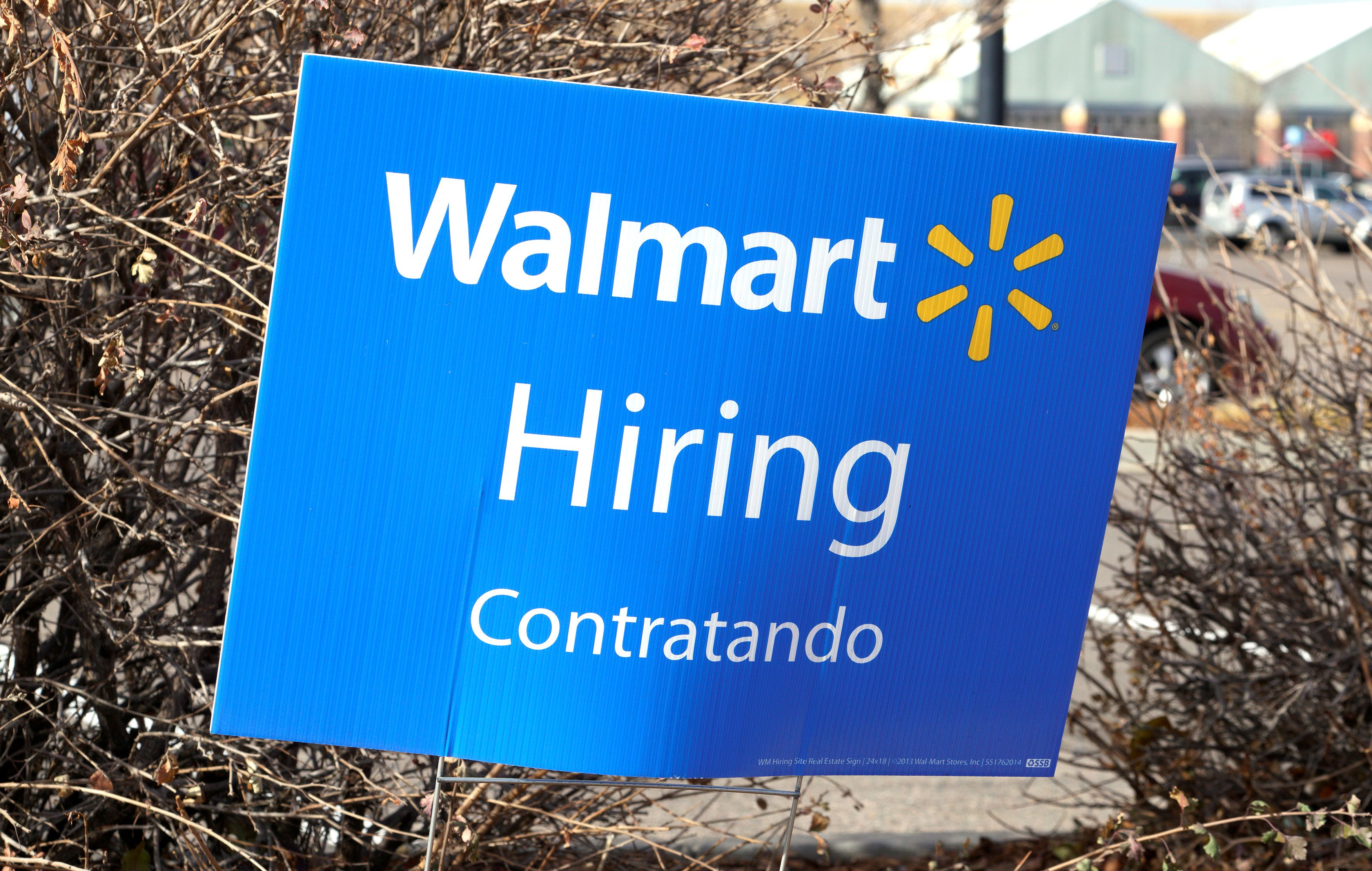 Walmart sweetens pay for most U.S. hourly workers on the coasts | Reuters