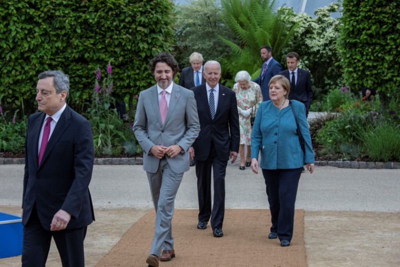 Are you supposed to be enjoying yourselves? Queen Elizabeth asks G7 ...