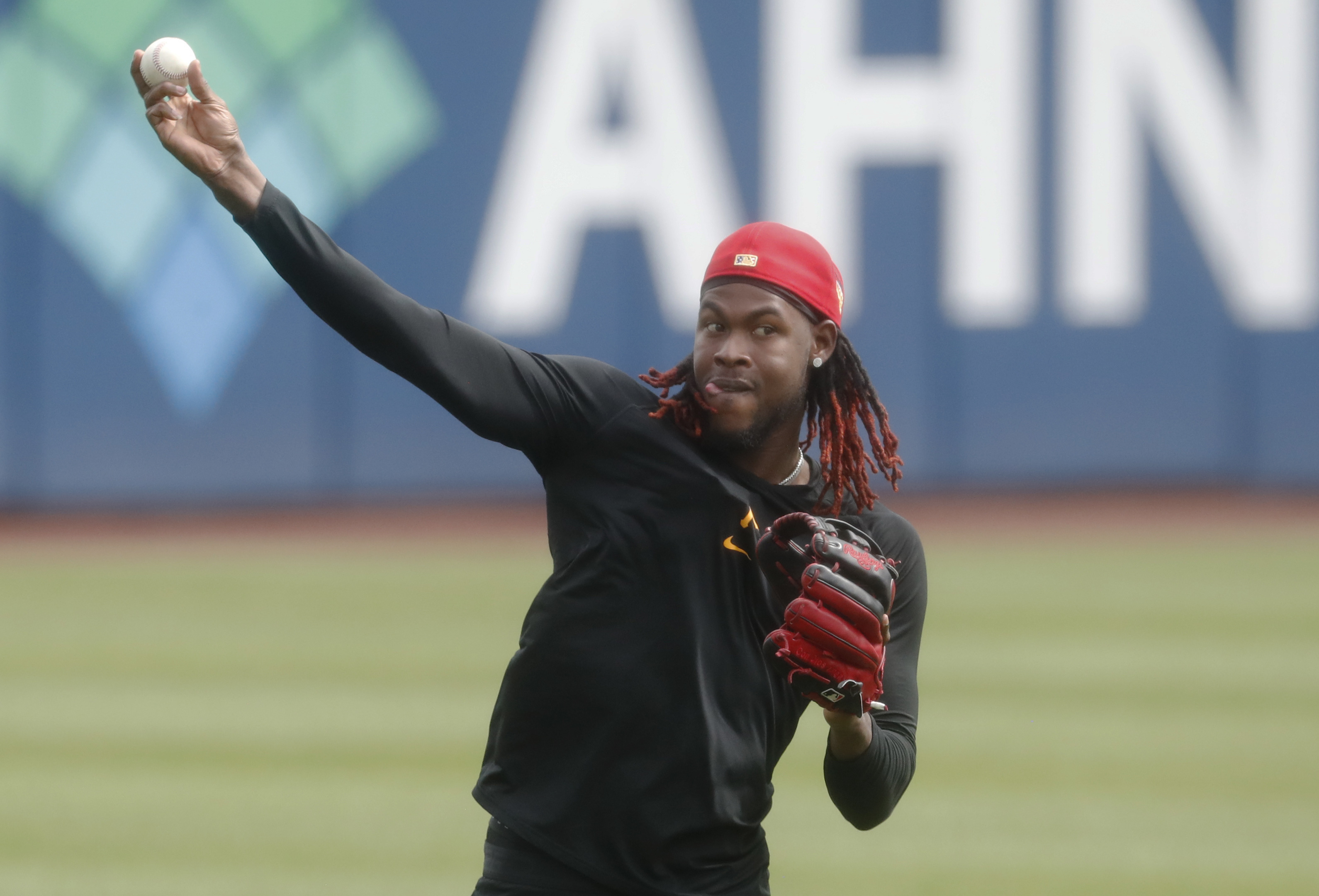 Endy Rodriguez's 4 RBIs carry Pirates past Phillies | Reuters